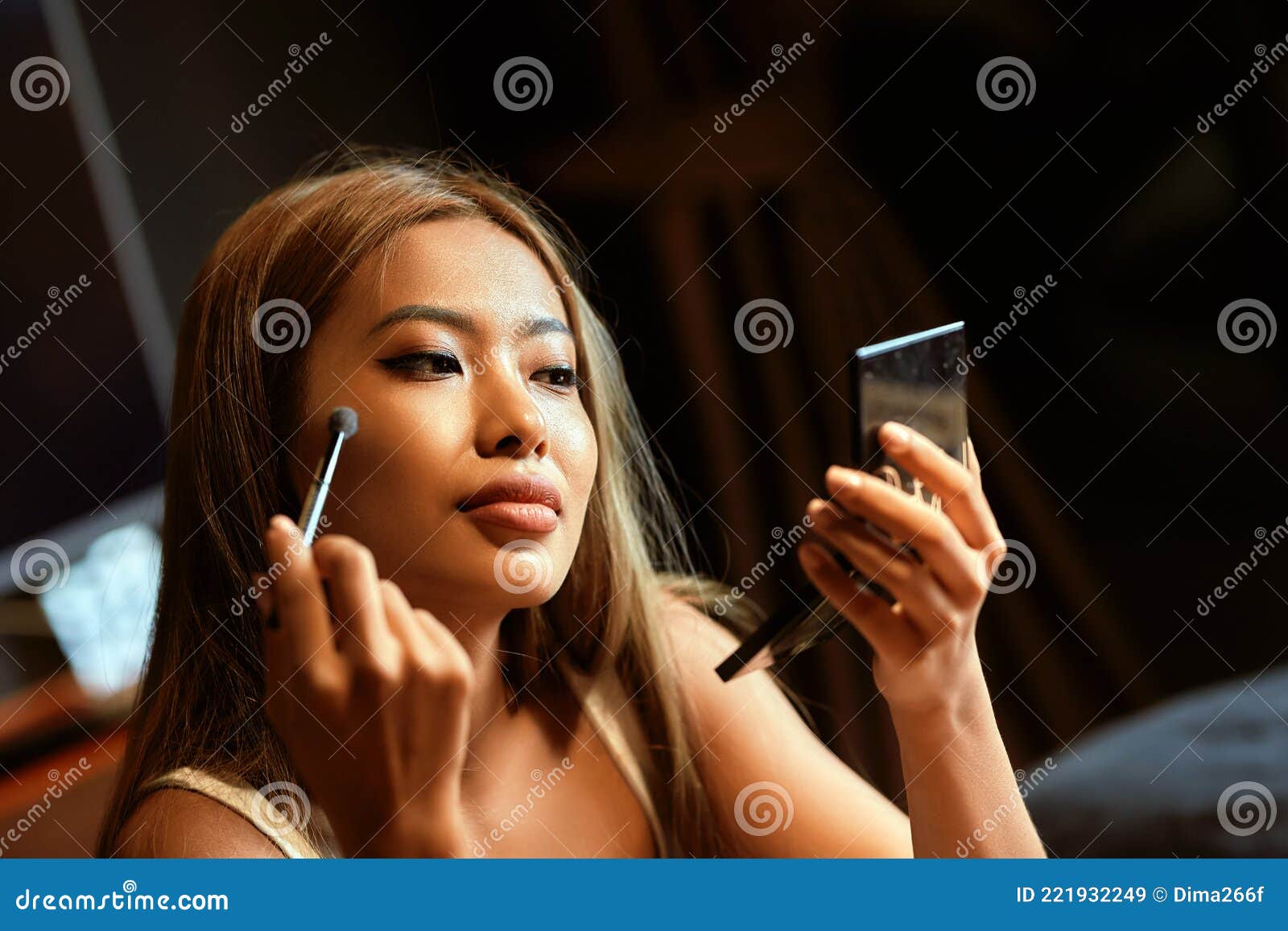 Beautiful Young Asian Woman Doing Evening Make Up Stock Image Image