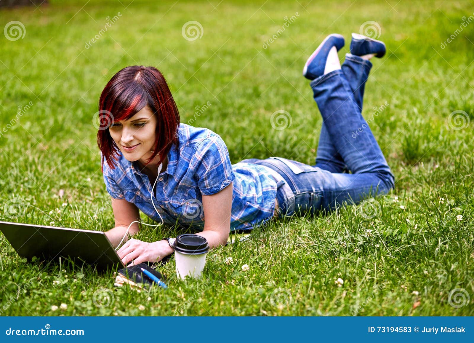 Beautiful Young Freelancer Woman Using Laptop Stock Image - Image of ... Beautiful Young Freelancer Woman Using Laptop Stock Image - Image of ...