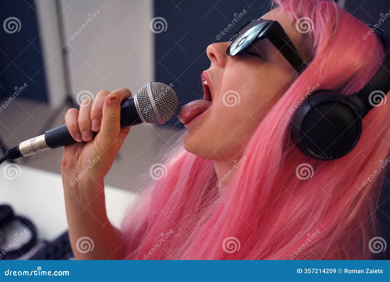 Beautiful Young Singer and Musician Broadcast from Her Home Studio ...