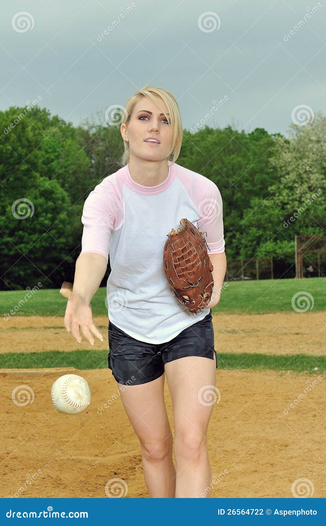 Beautiful Young Softball Player Stock Photo - Image of glove, athletics ...