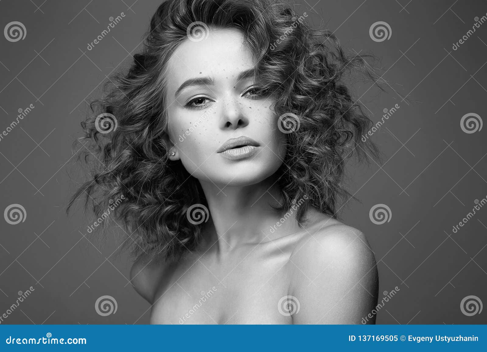 Beautiful Young Woman Amazing Curly Girl Stock Image Image Of Black Curls 137169505