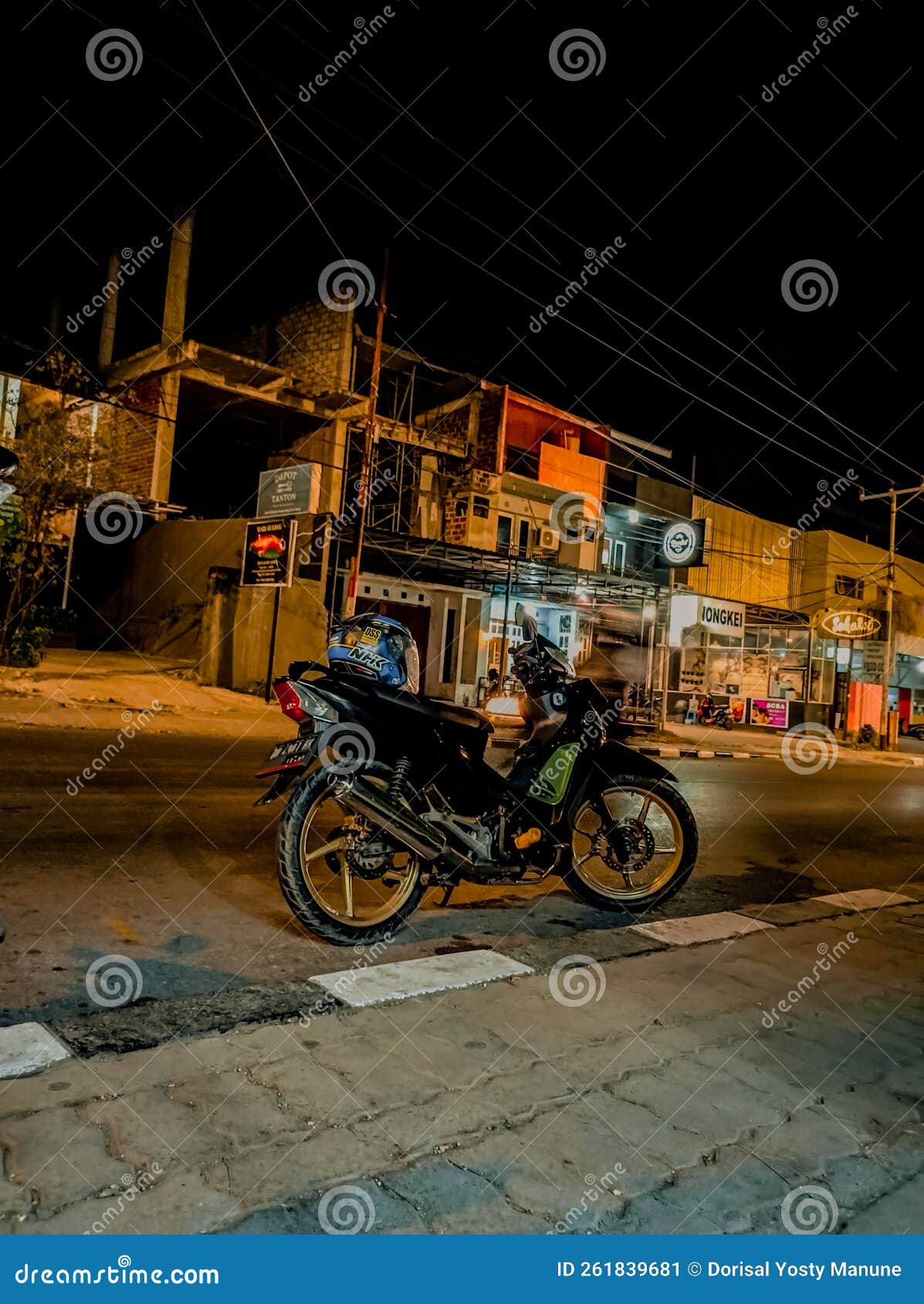 Beautifull Moment at Night View Editorial Photo - Image of motorcycle ...