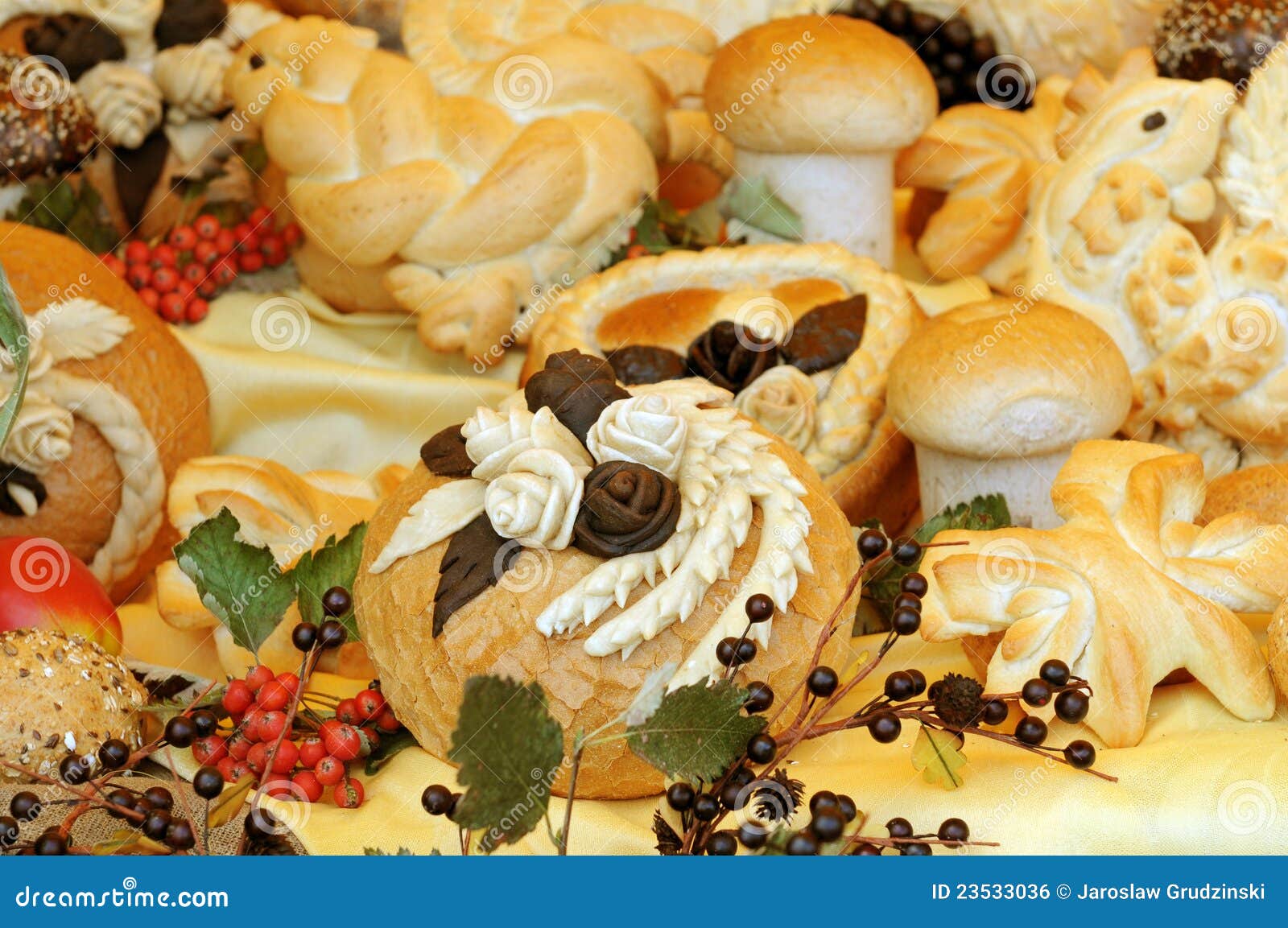 Beautifully Decorated Bread Stock Photo - Image of loaf, baguette: 23533036