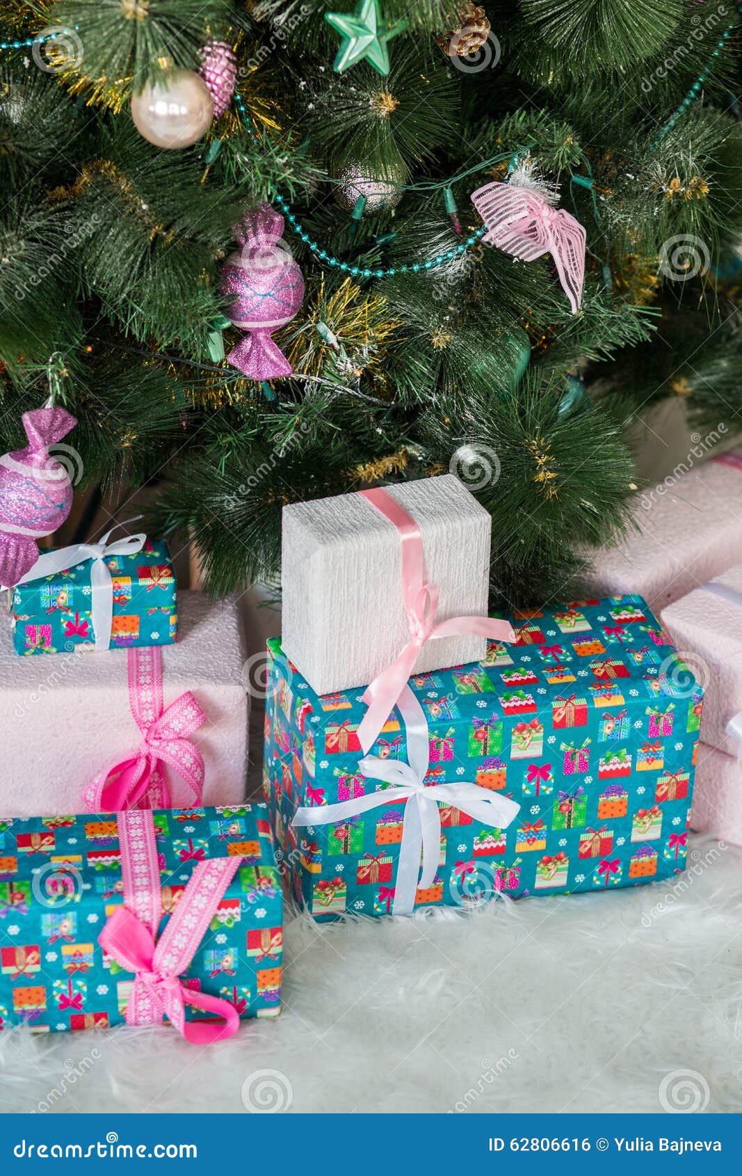 Beautifully Decorated Christmas Tree with Many Presents Stock Photo ...