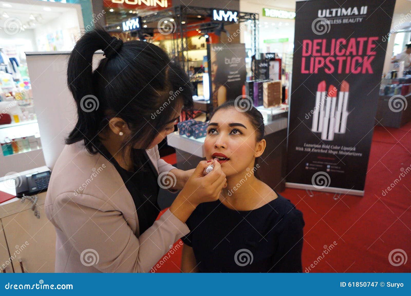 Beauty advisor editorial photography. Image of product - 61850747