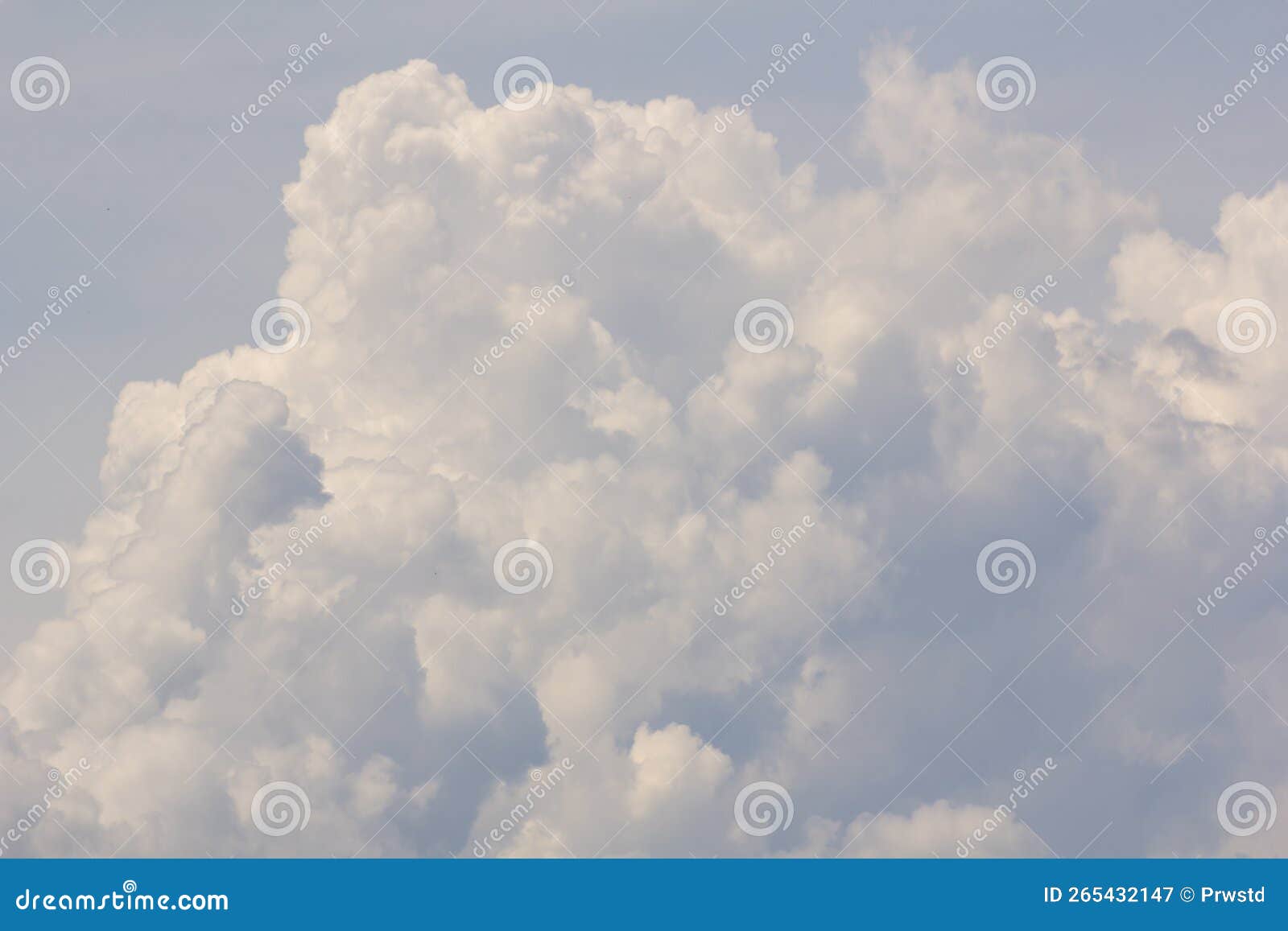 Beauty Cloud Against A Blue Sky Background. Sky Slouds. Blue Sky With Cloudy Weather, Nature ...