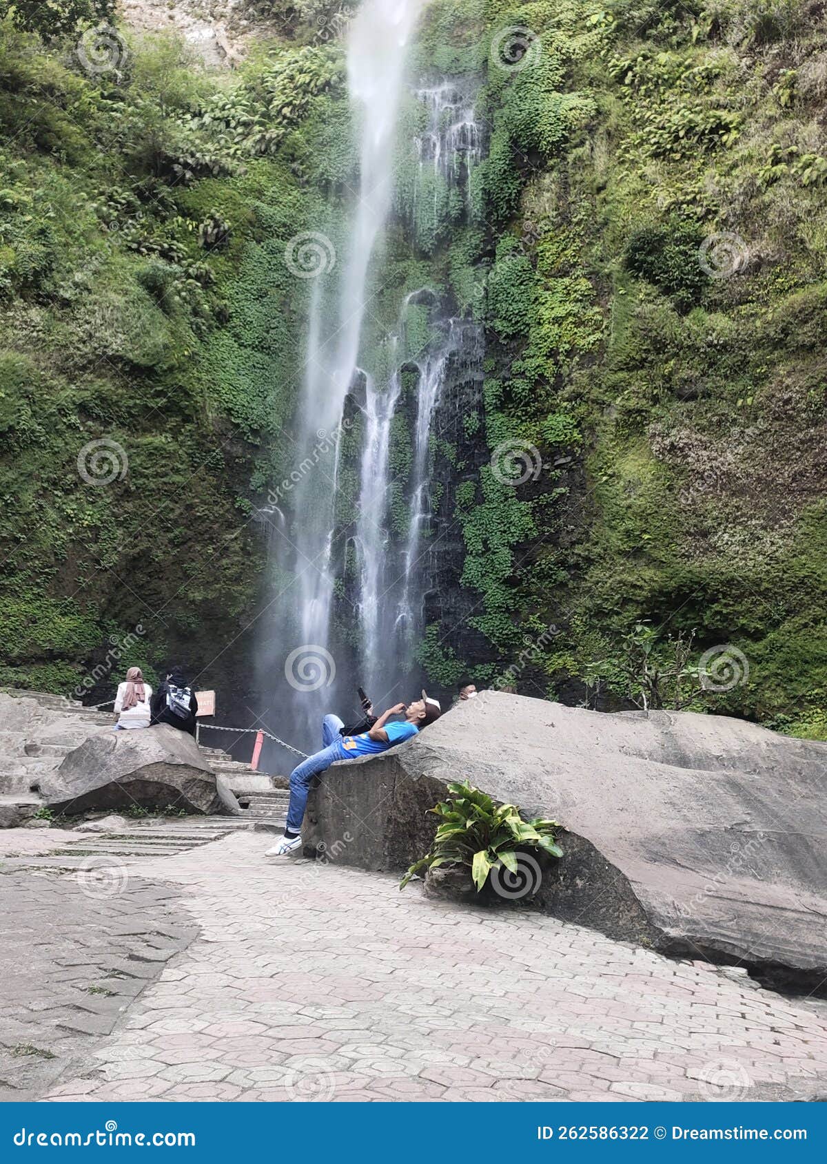 The Beauty of Cubanrondo Waterfall Indonesia Editorial Photography ...