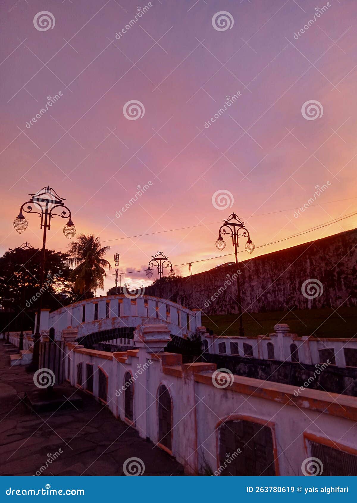 Beauty at Dawn when the Sun Begins To Set Stock Image - Image of cloud ...