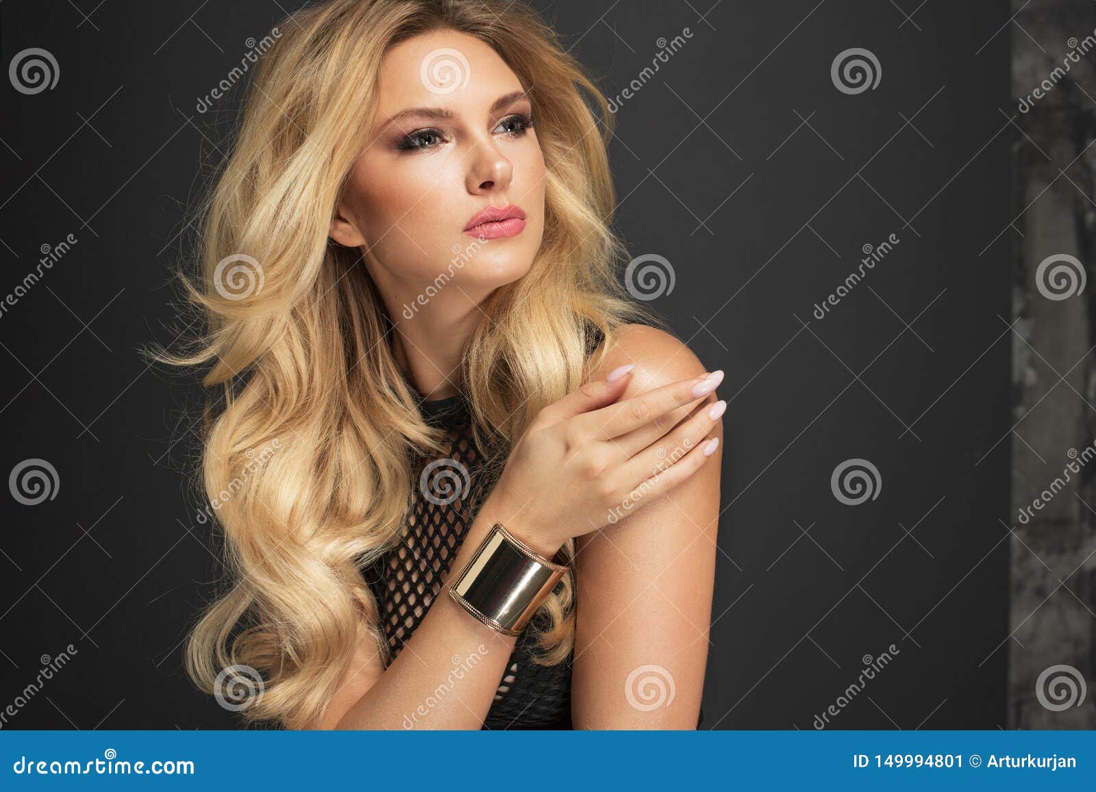 Beauty Model Woman With Long Blonde Wavy Hair Stock Image Image Of