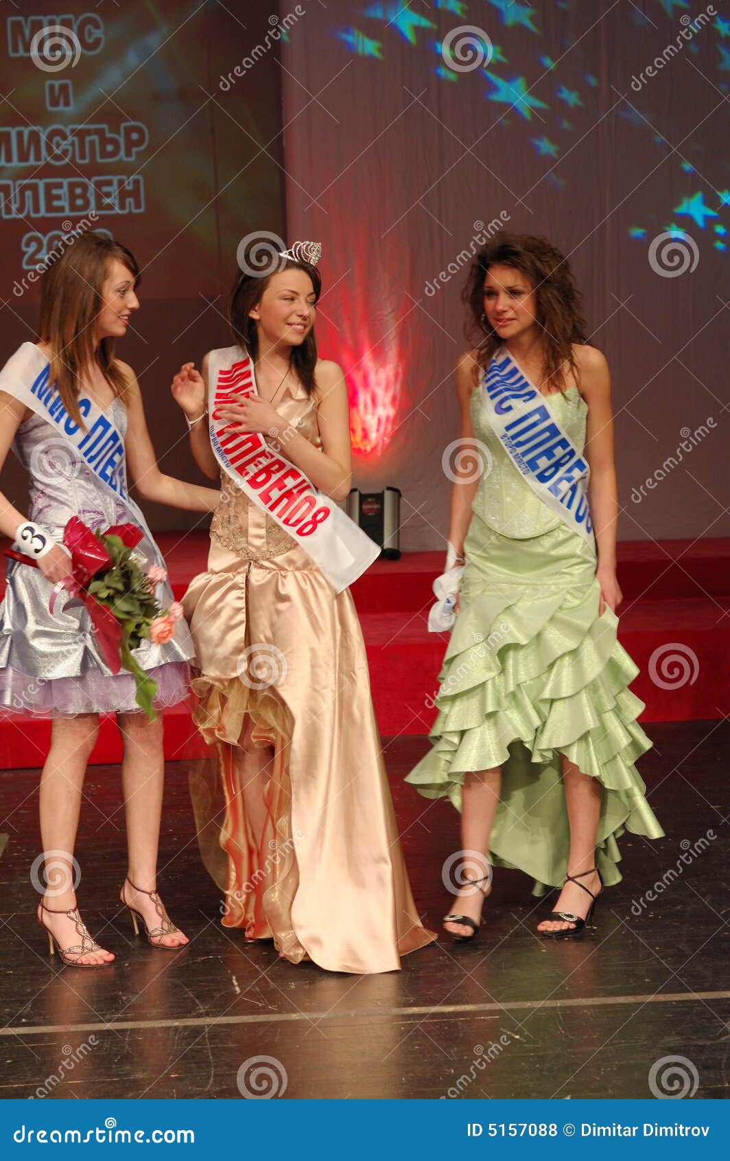 Beauty pageant winner editorial stock photo. Image of caucasian - 5157088
