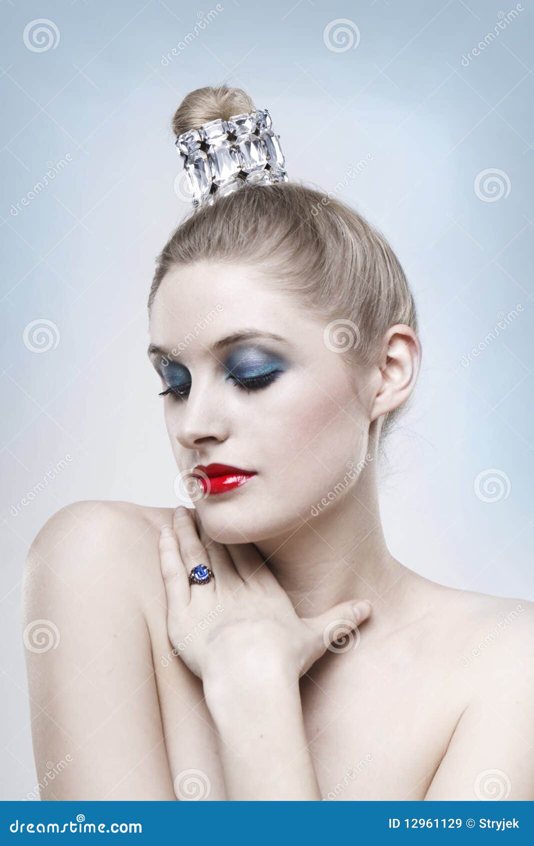 Beauty Woman Narrow on Face Stock Image - Image of eyes, glamour: 12961129