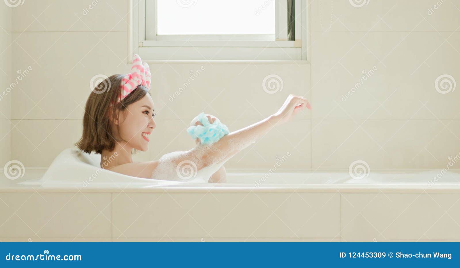 Woman Wash Body In Bathtub Stock Image Image Of Happy 124453309