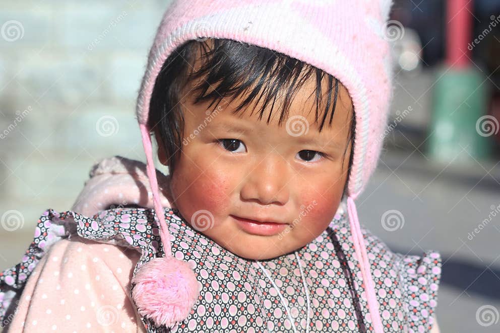 Bebé chino imagen editorial. Imagen de solitario, porcelana - 35793195