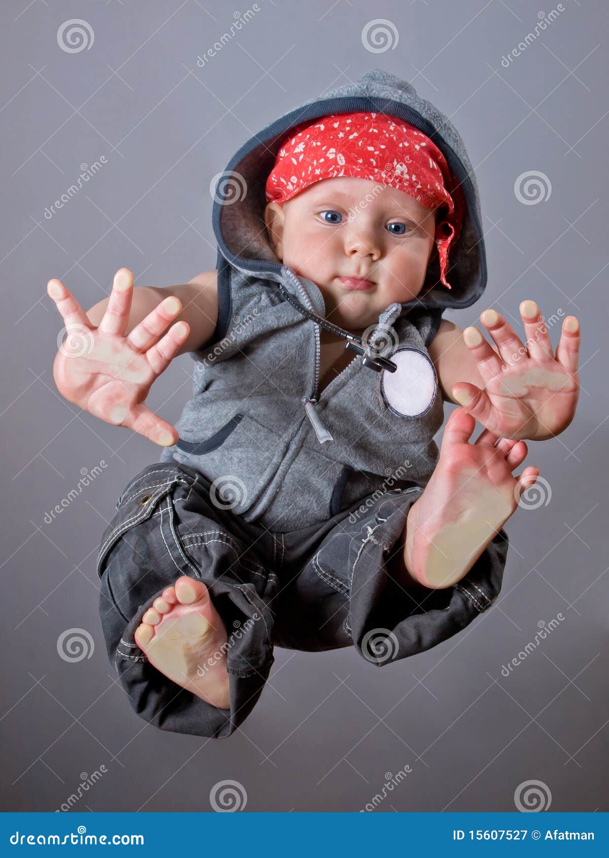 Bebé en estilo del rap imagen de archivo. Imagen de feliz - 15607527