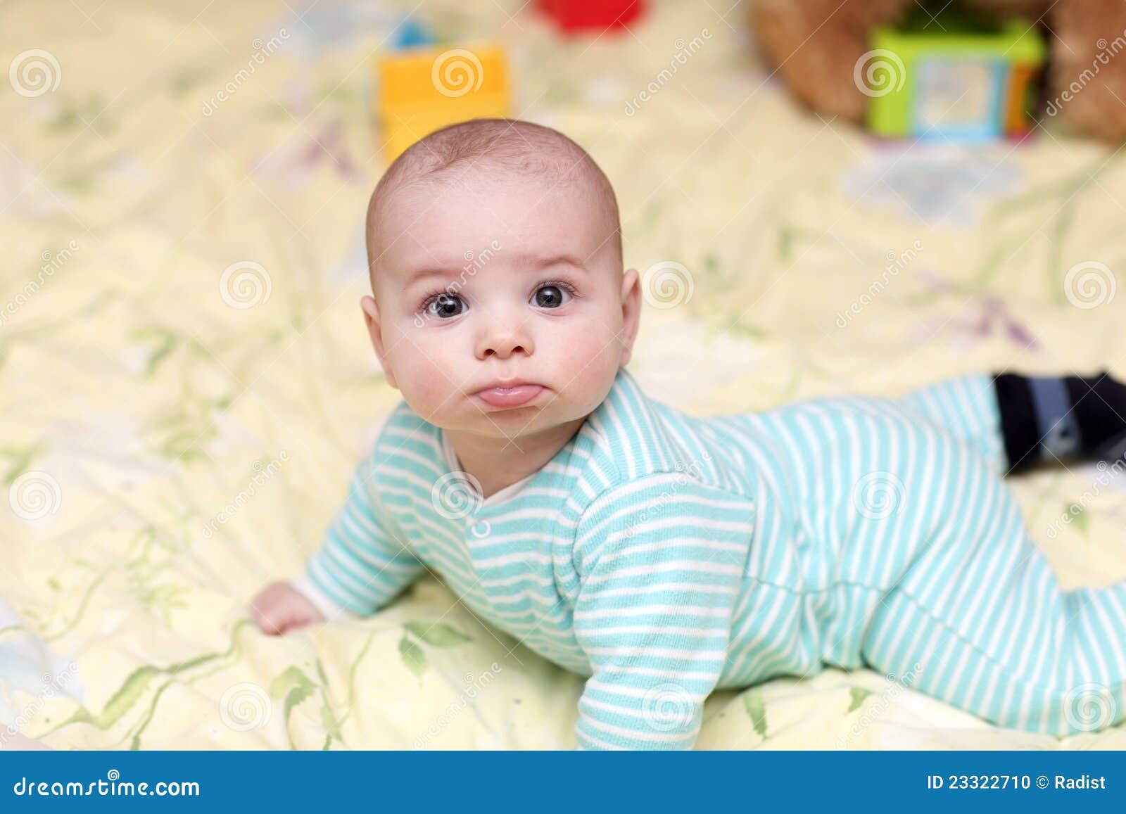 Bebé engraçado foto de stock. Imagem de fofofo, surpresa - 23322710