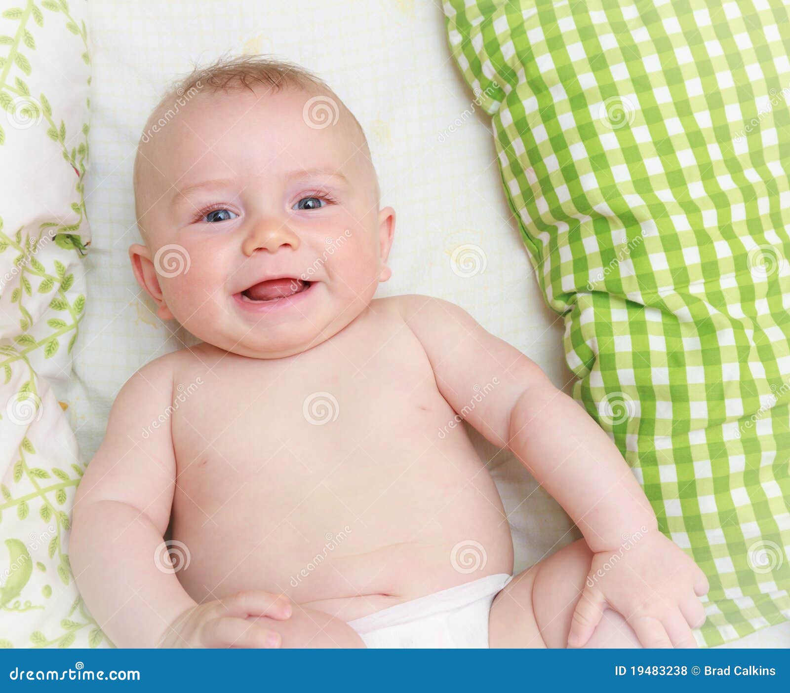 Bebé feliz foto de archivo. Imagen de hermoso, feliz - 19483238