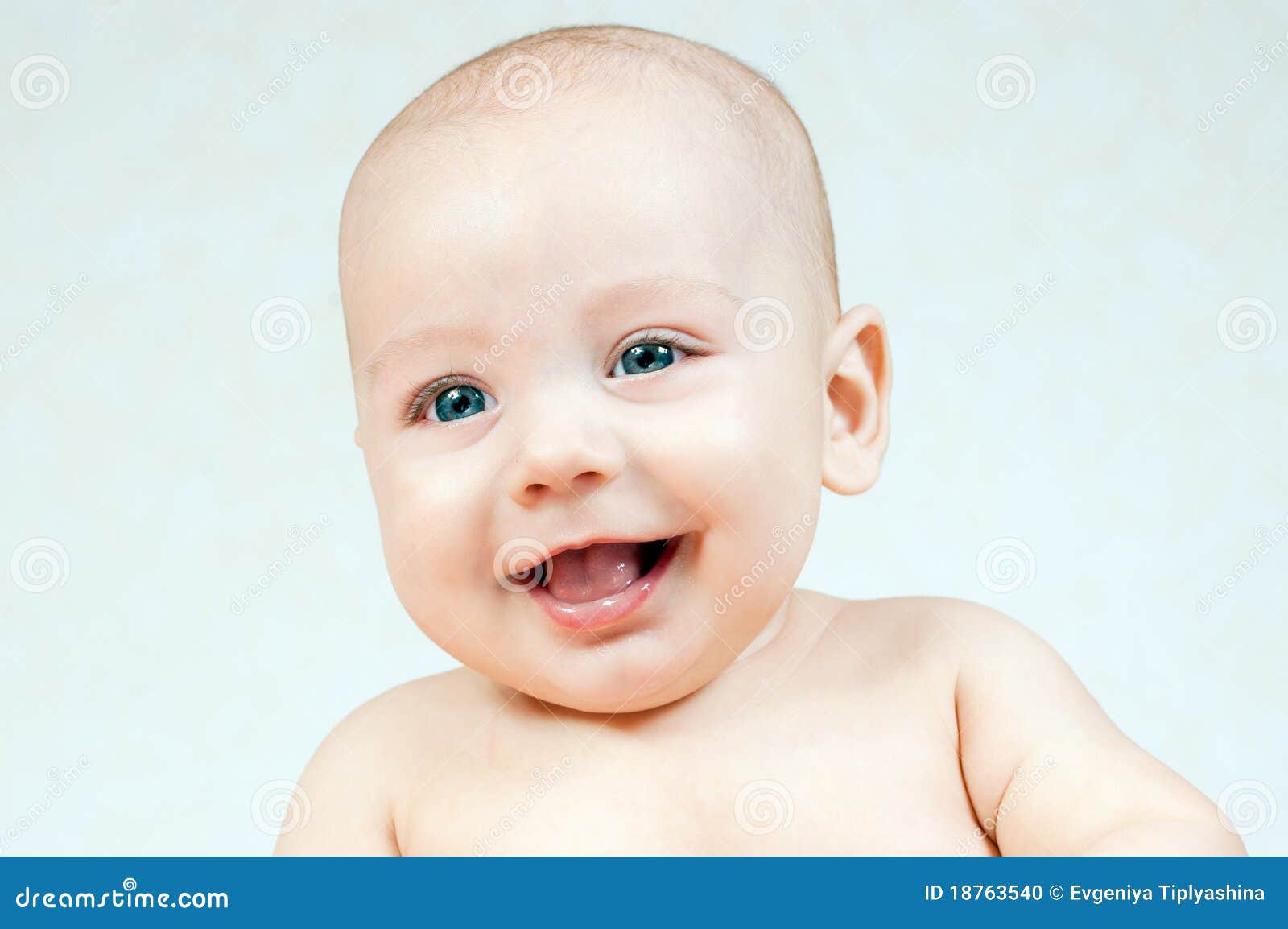 Bebé feliz de la cara foto de archivo. Imagen de alegre - 18763540