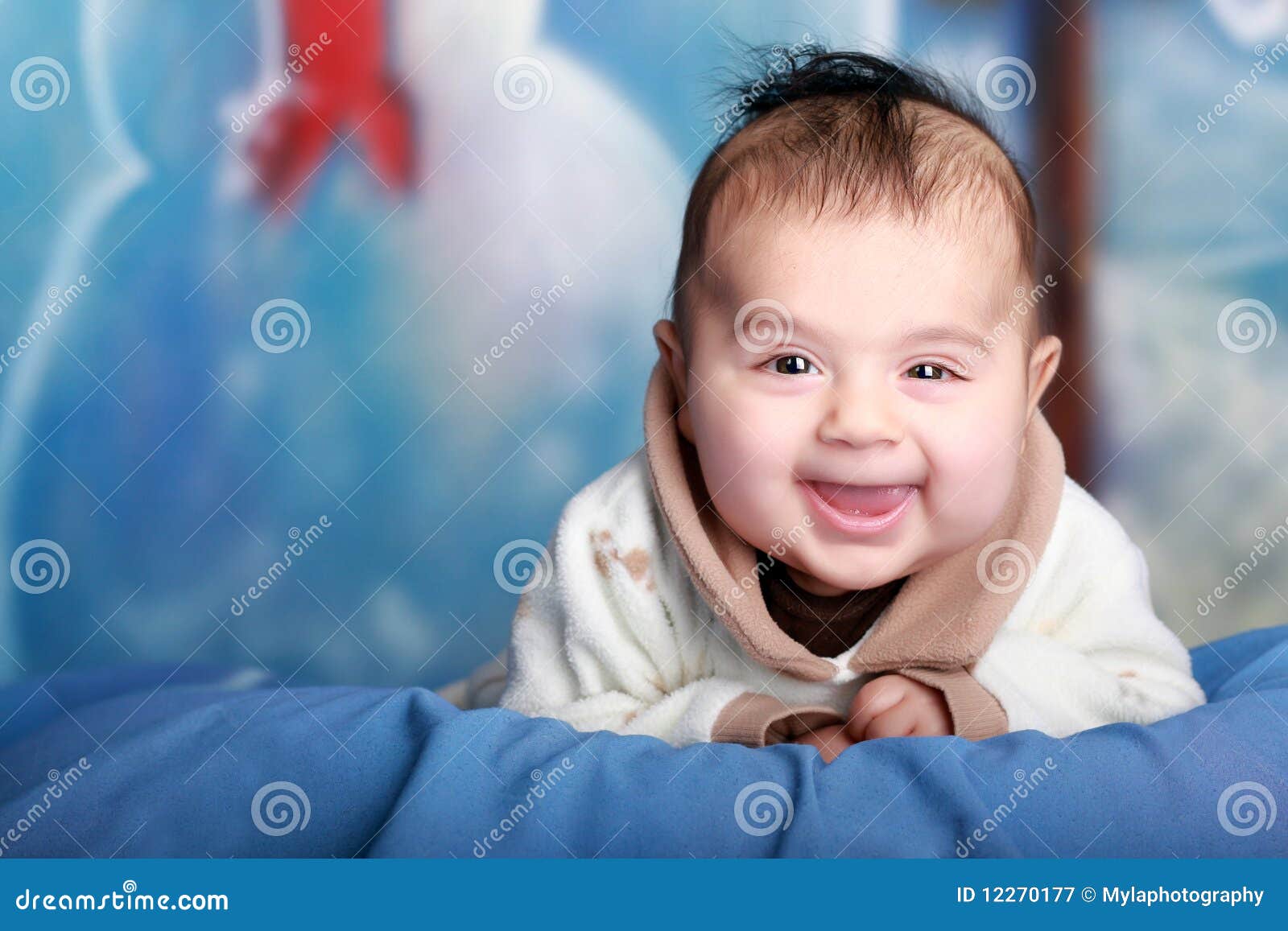 Bebé sonriente imagen de archivo. Imagen de sombrero - 12270177