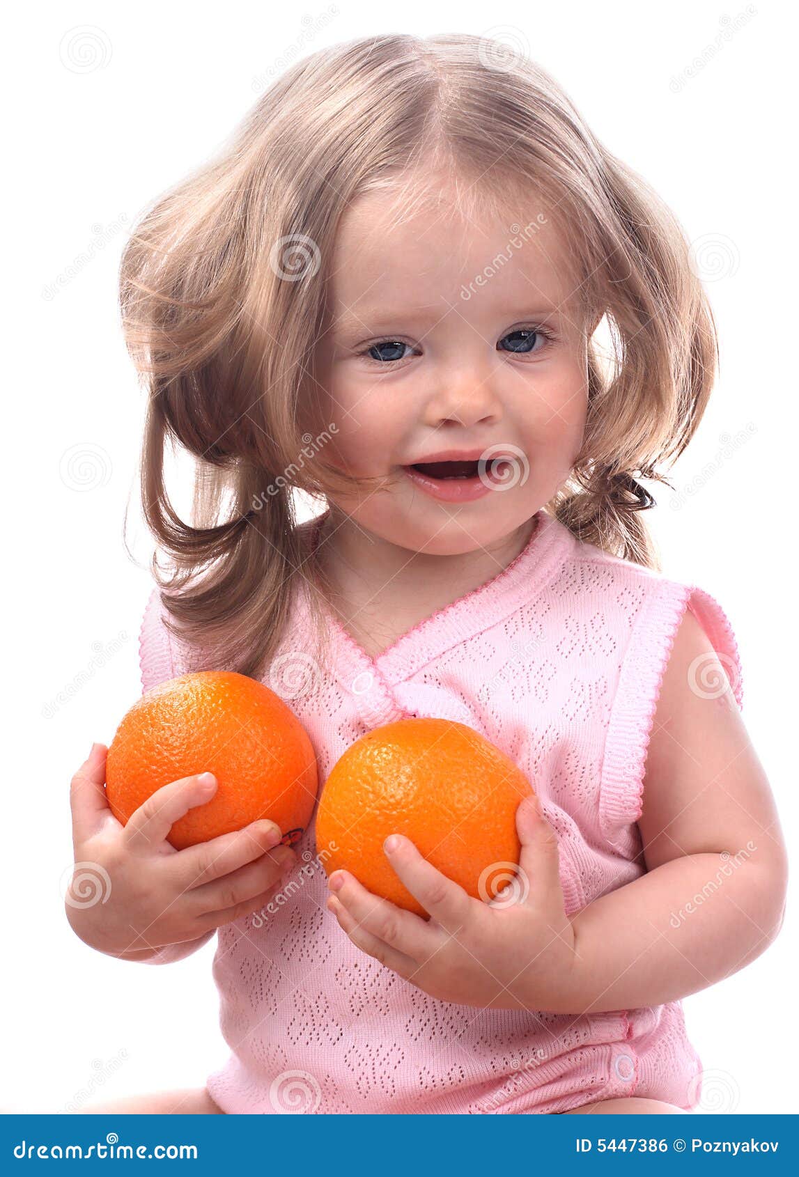 Bebé Y Naranja Sonrientes Dos. Foto de archivo - Imagen de alegre ...