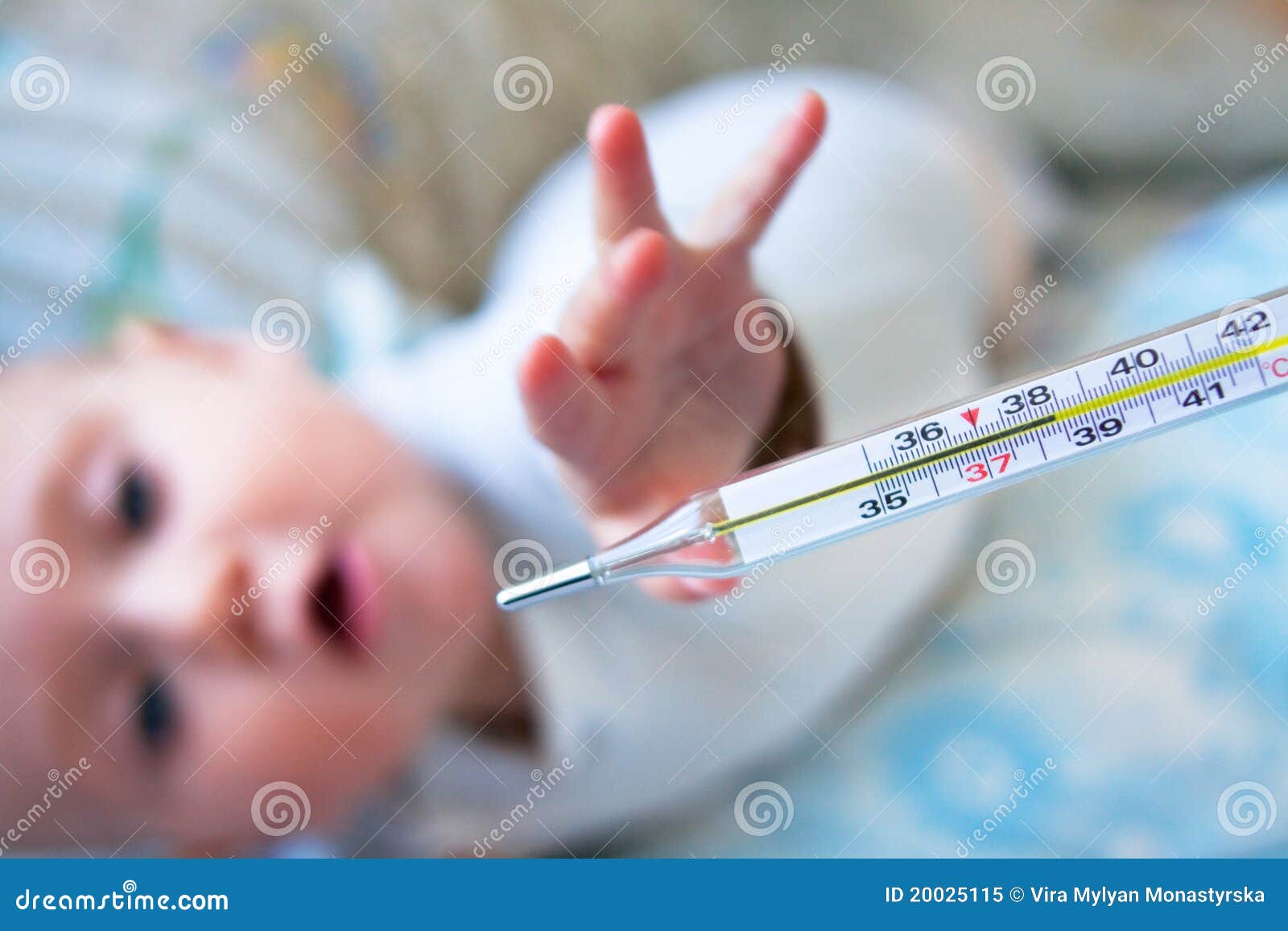 Bebê doente imagem de stock. Imagem de cuidado, pouco - 20025115