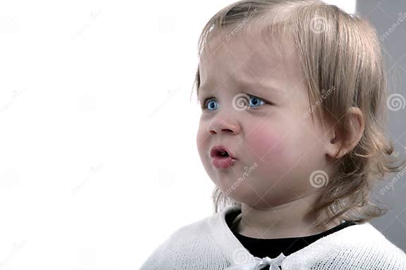 Bebê irritado imagem de stock. Imagem de inocente, macho - 6002949