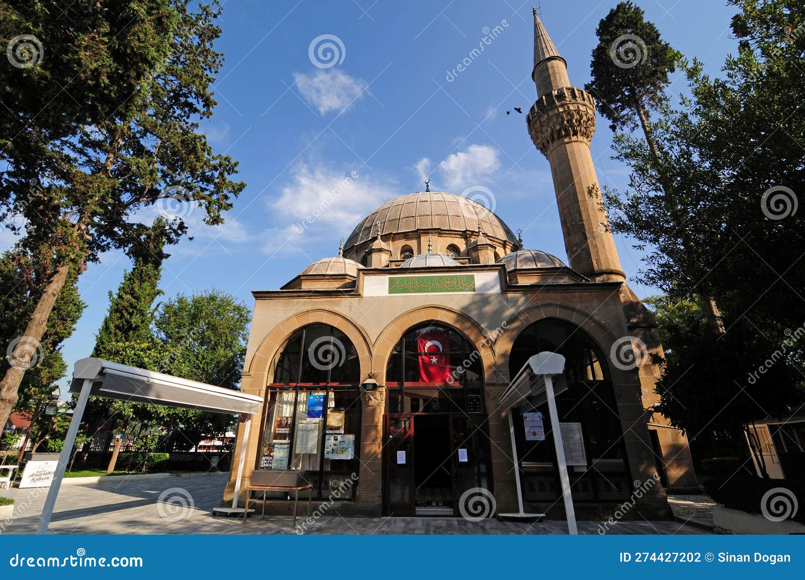 Bebek Mosque editorial photography. Image of chapel - 274427202