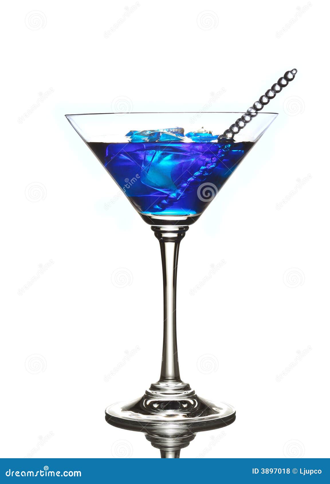 Bebida Azul Do Cocktail De Curaçau Foto de Stock - Imagem de isolado ...