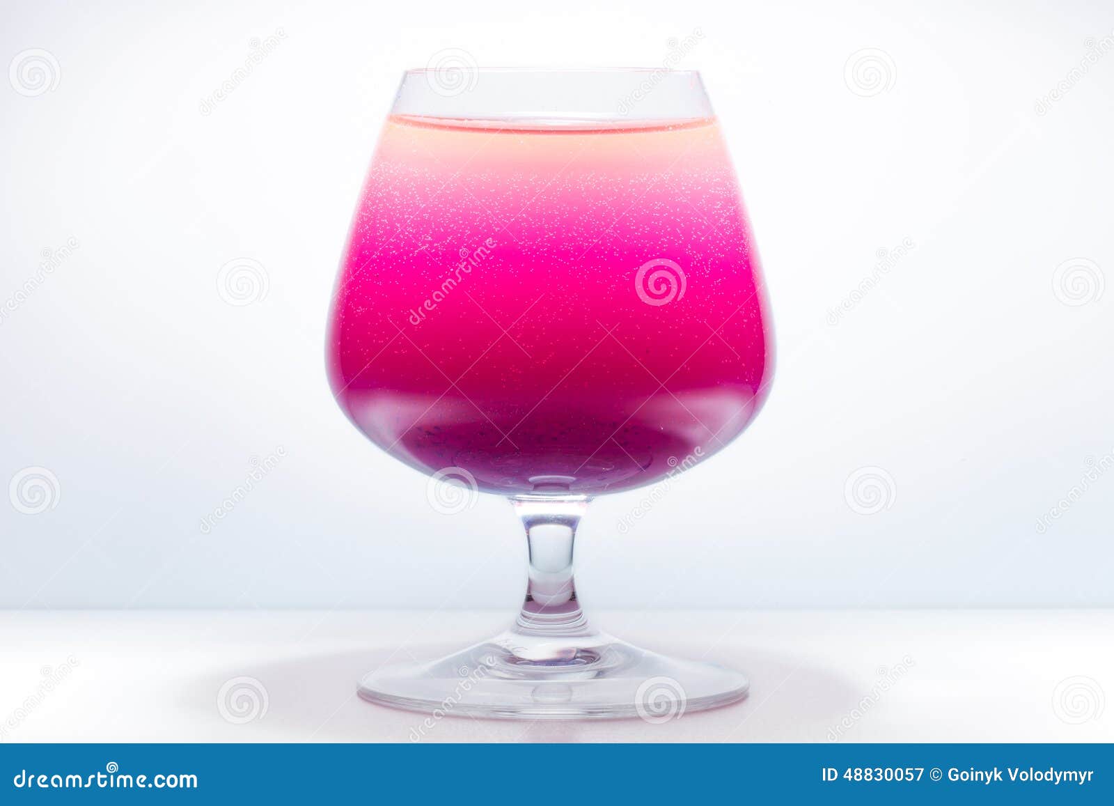 Bebida Cor-de-rosa Do Cocktail Imagem de Stock - Imagem de bebida ...