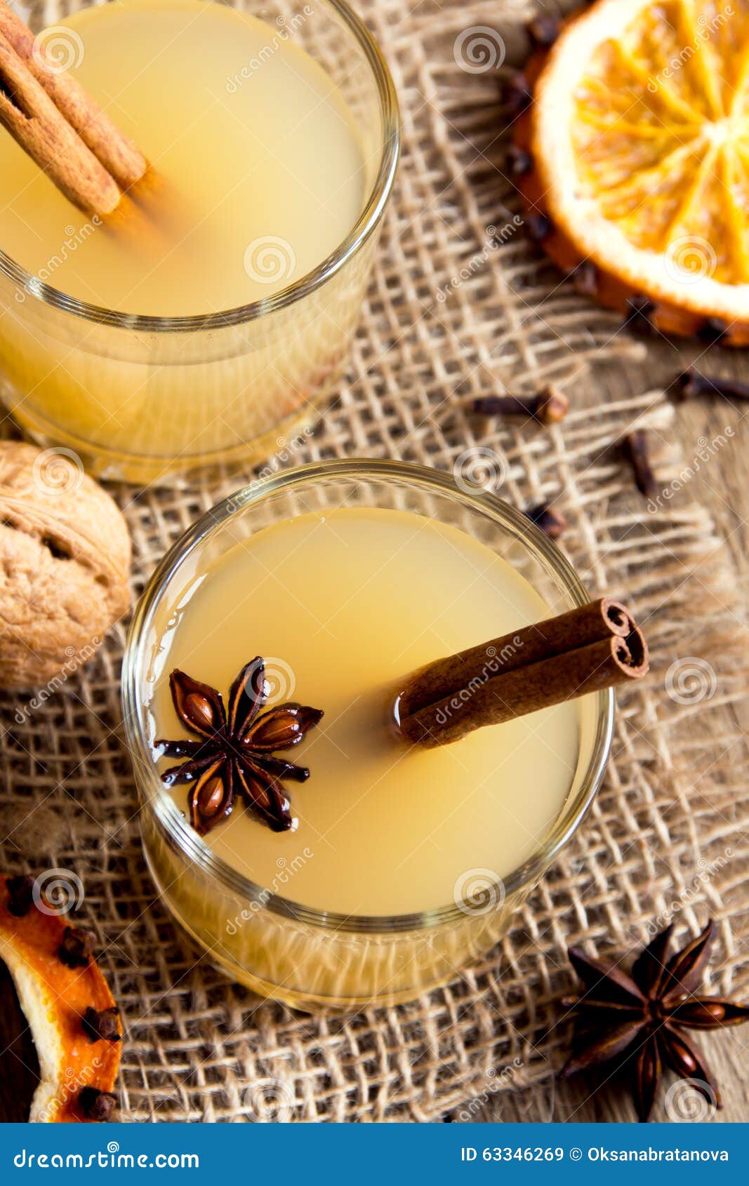 Bebida Do Toddy Quente Para O Natal Imagem de Stock - Imagem de ...
