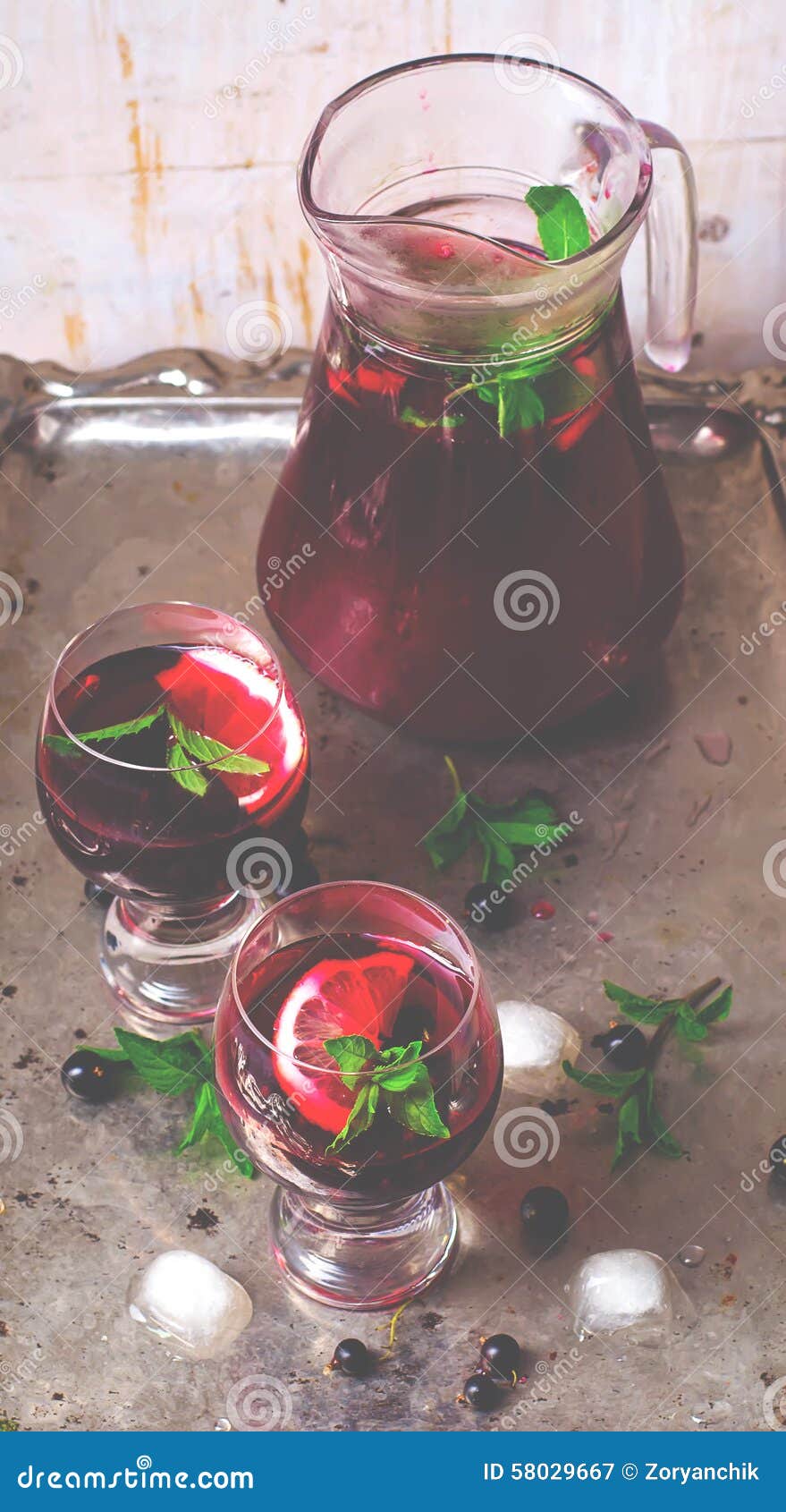 Bebida Fría De La Grosella Negra Imagen de archivo - Imagen de fruta ...