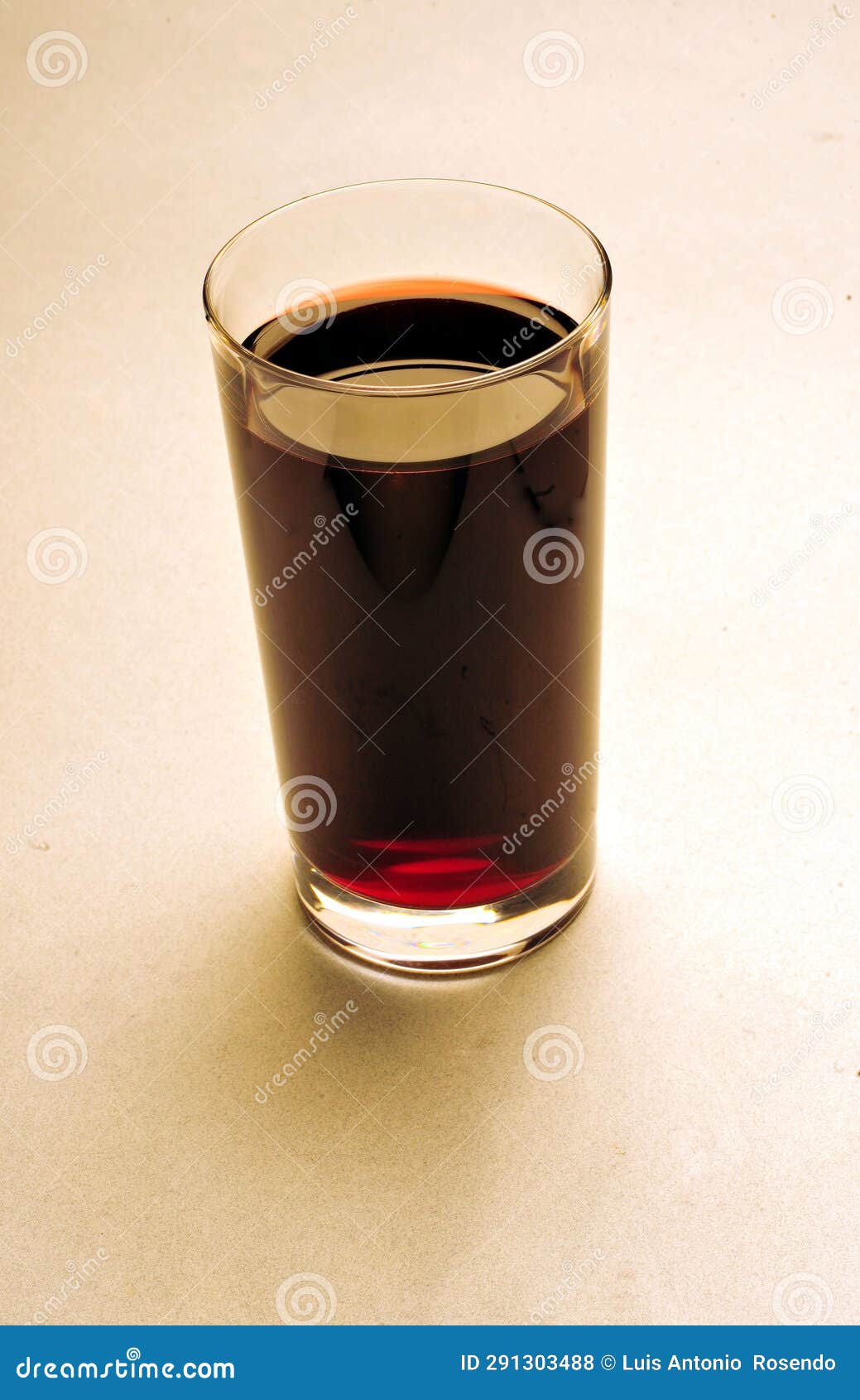 Bebida Peruana : Chicha Morada Com Milho Roxo Foto de Stock - Imagem de ...