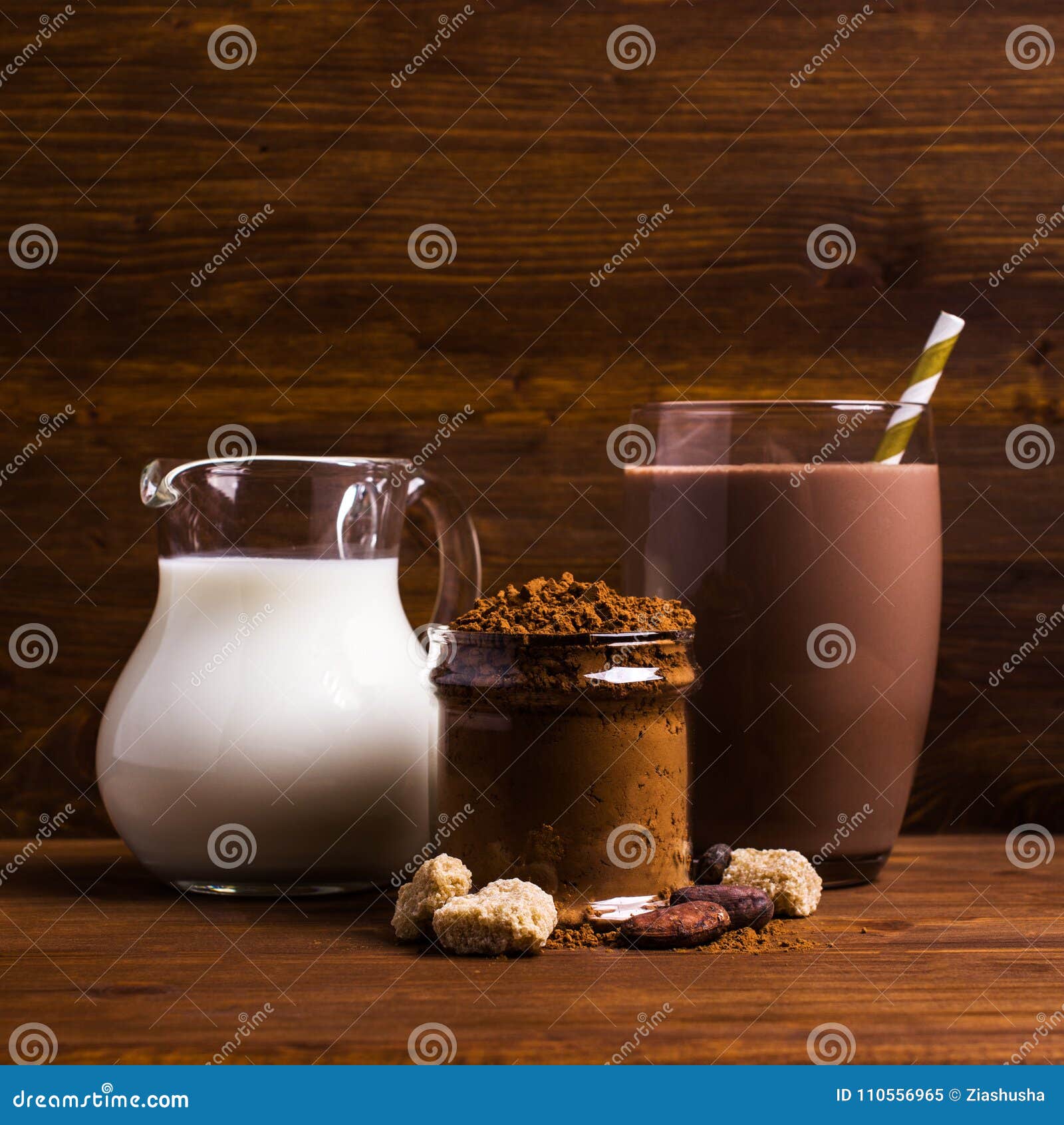 Bebida Tradicional Del Cacao Imagen de archivo - Imagen de travieso ...