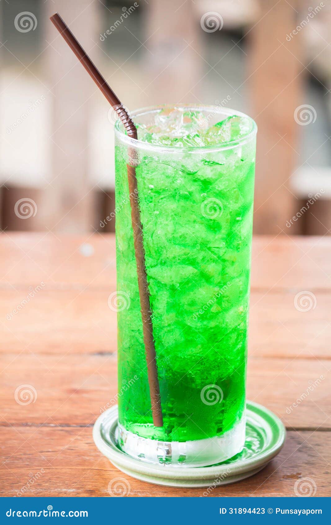 Bebida verde imagen de archivo. Imagen de fruta, dulce - 31894423