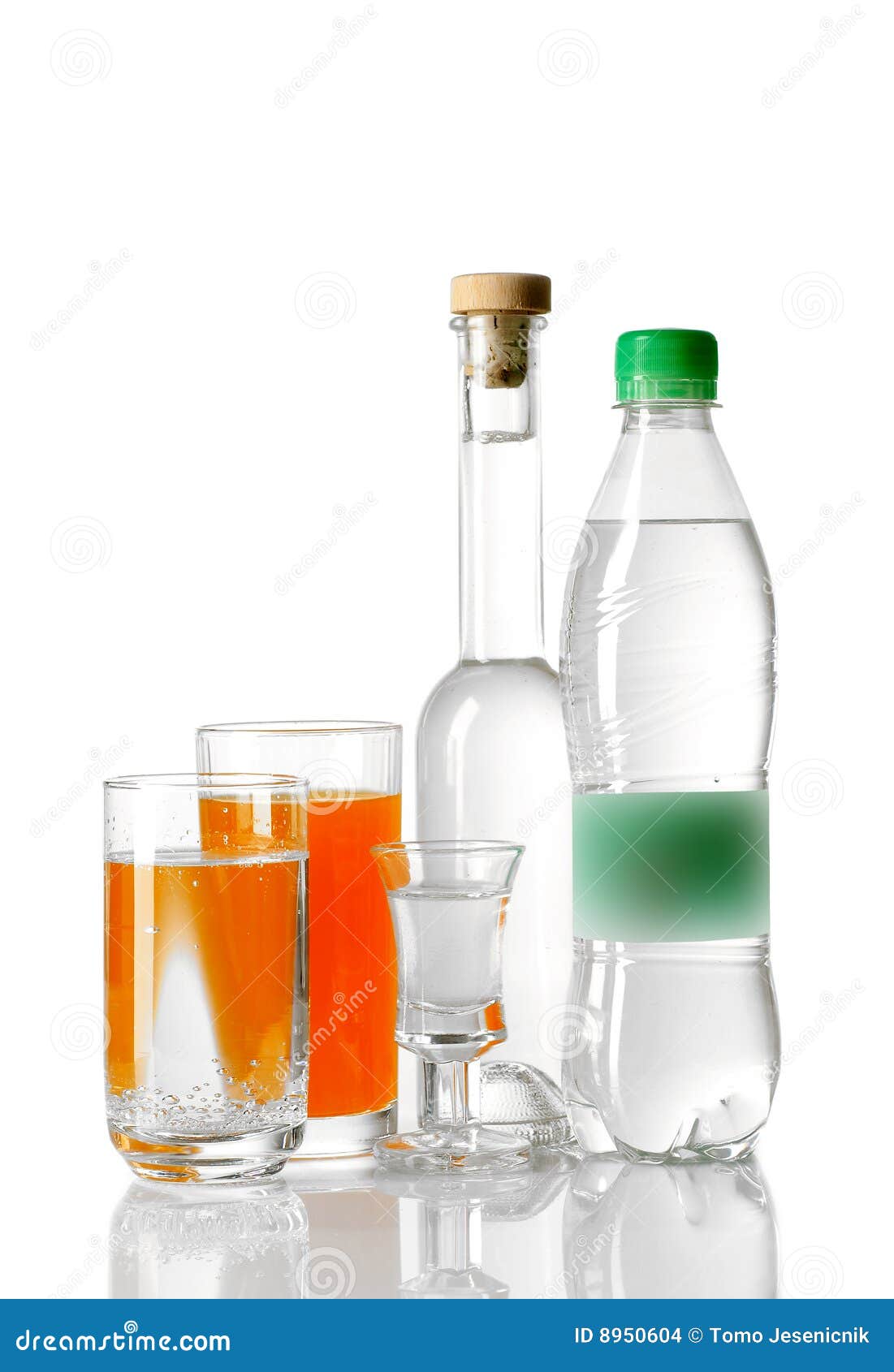 Bebidas diferentes foto de stock. Imagem de fresco, alimento - 8950604