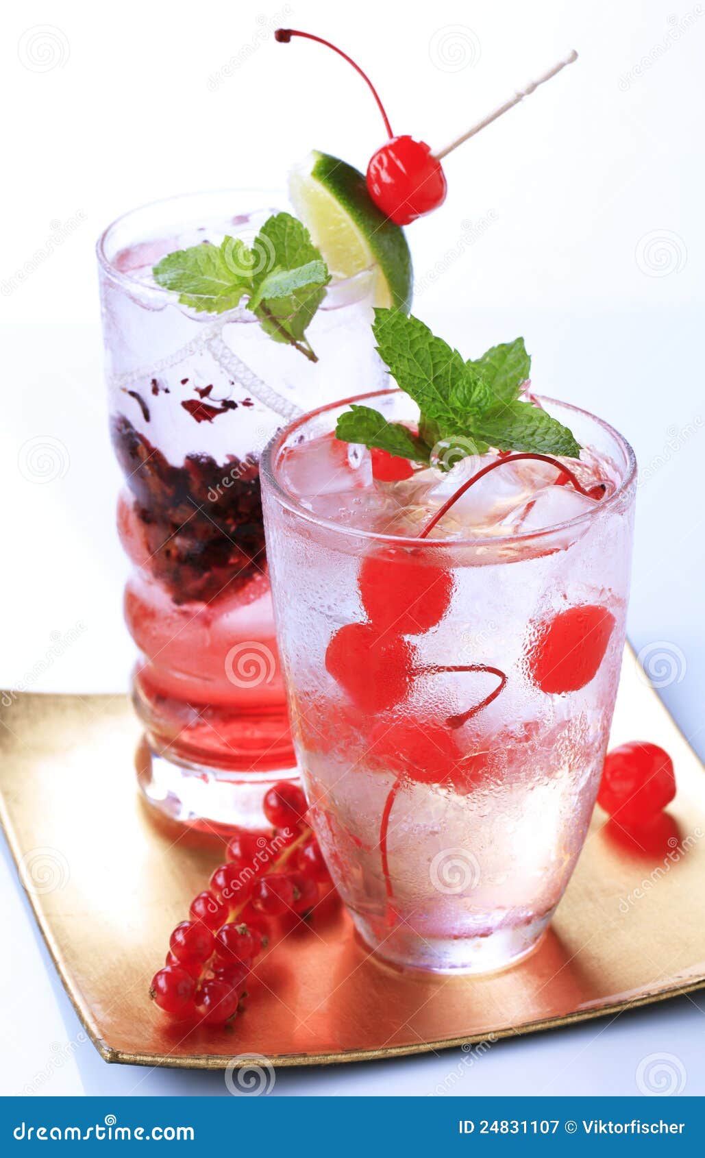 Bebidas heladas imagen de archivo. Imagen de coctel, nadie - 24831107