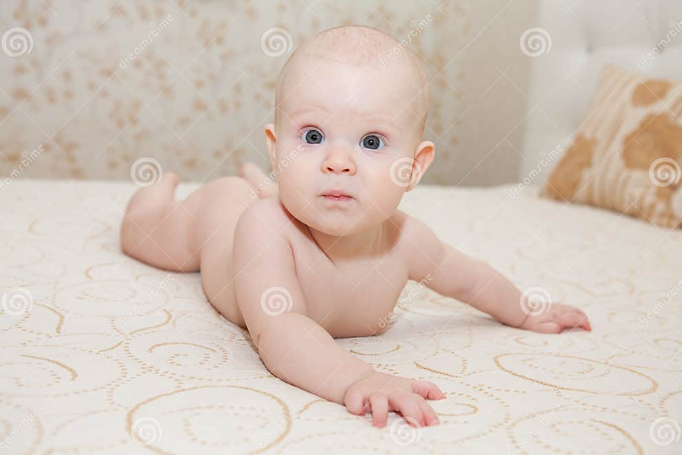 Bebé dulce imagen de archivo. Imagen de cara, hermoso - 16673089