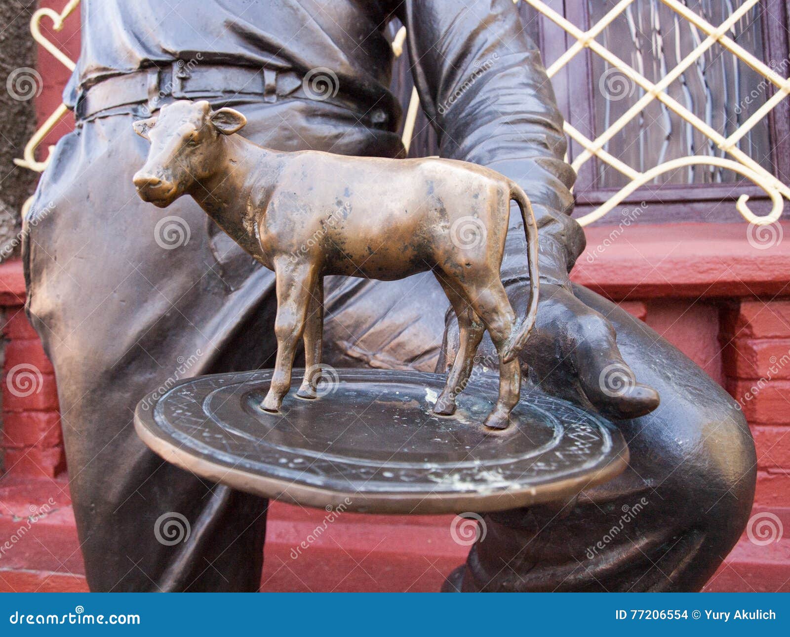 Becerro De Oro Fotos De Stock - Descarga 240 Fotos Libres de Derechos