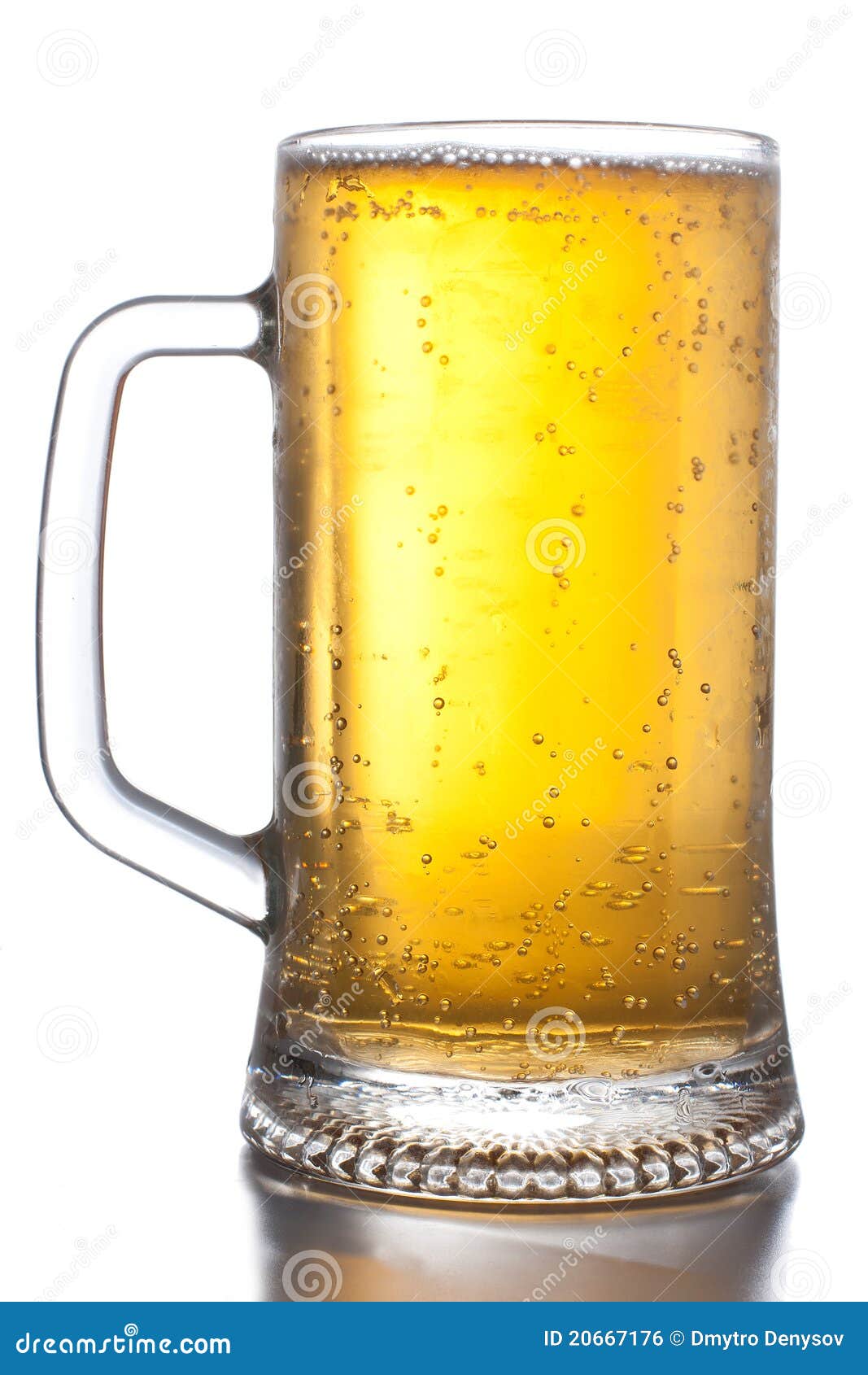 Becher drei Bier stockfoto. Bild von lager, grün, kalt - 20667176