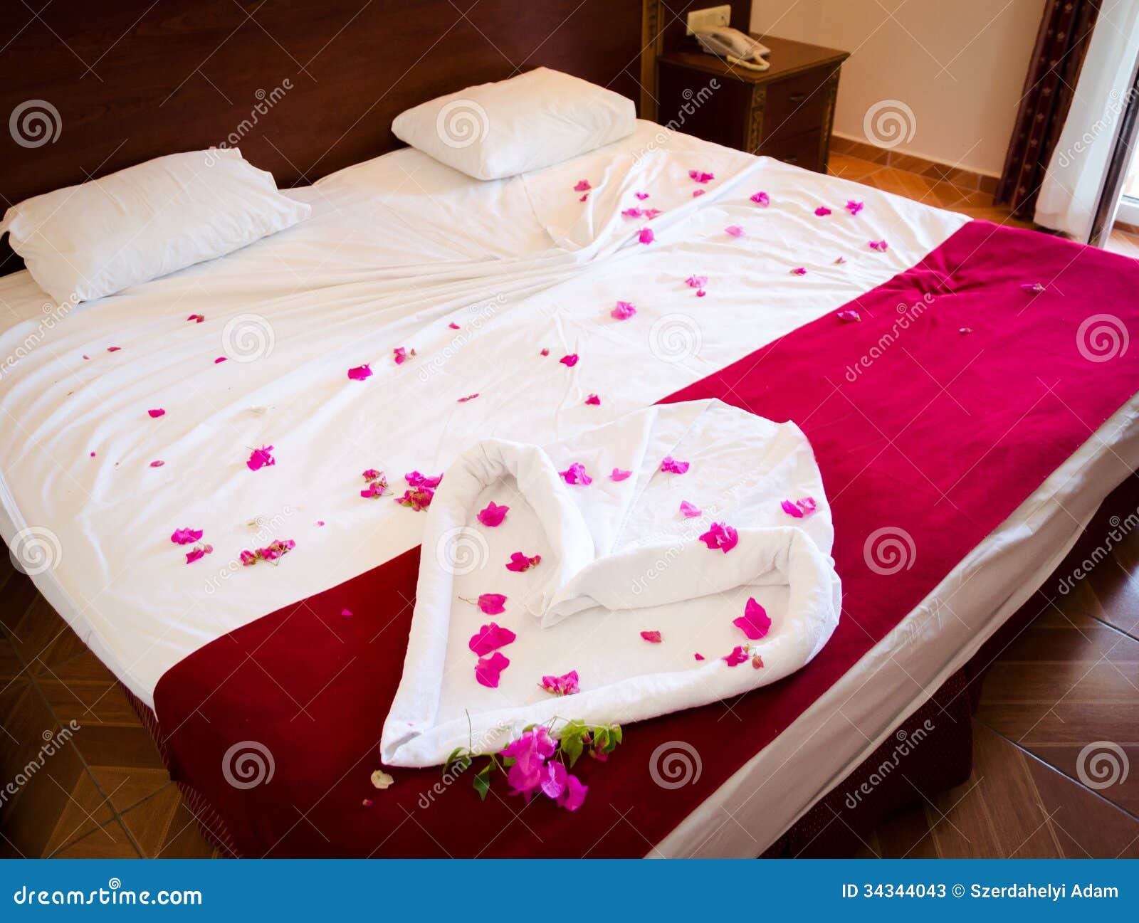 Bed of Red Roses stock image. Image of lifestyles, hotel - 34344043
