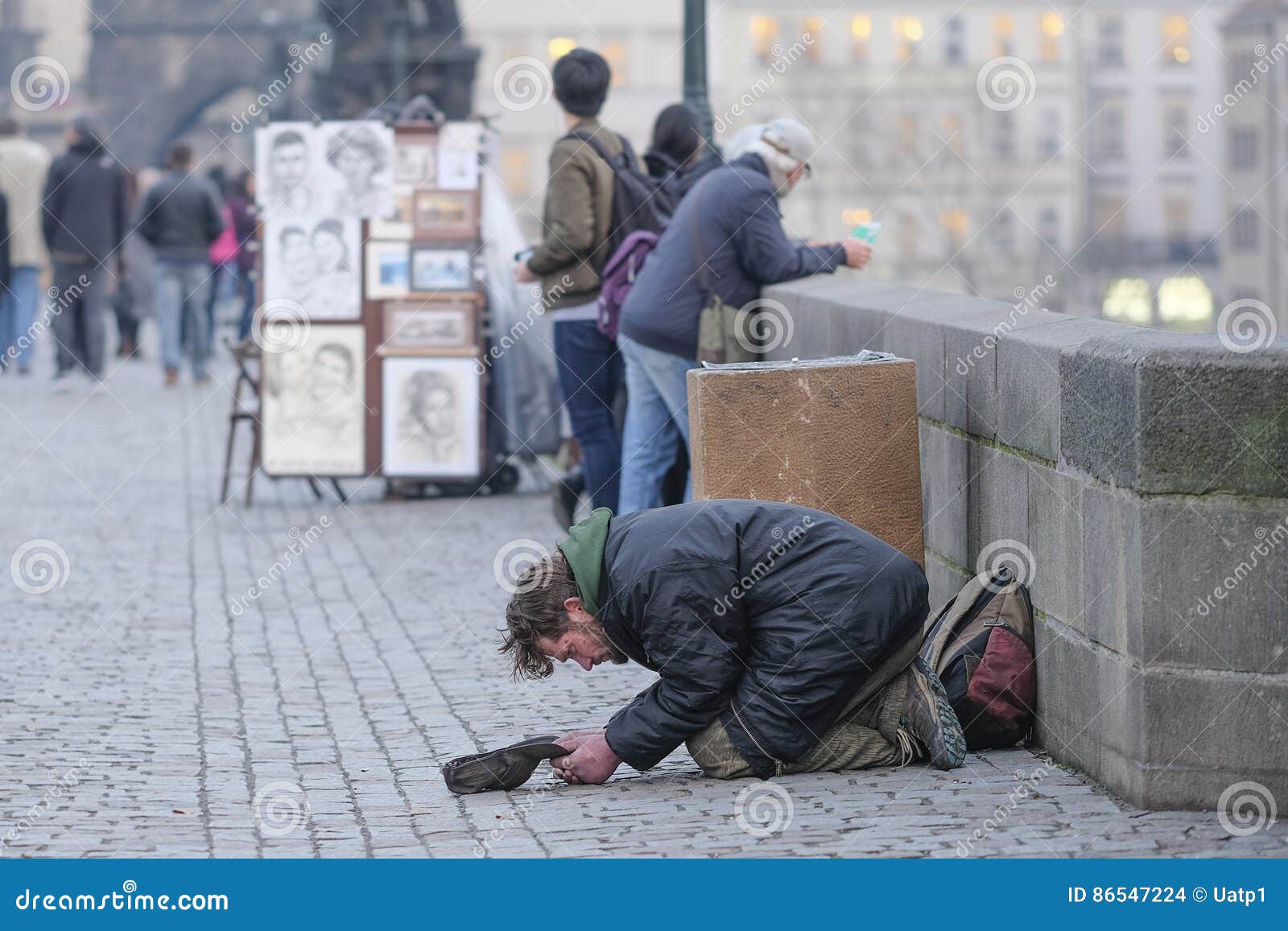 Bedelaar in Praag redactionele stock afbeelding. Image of historisch ...