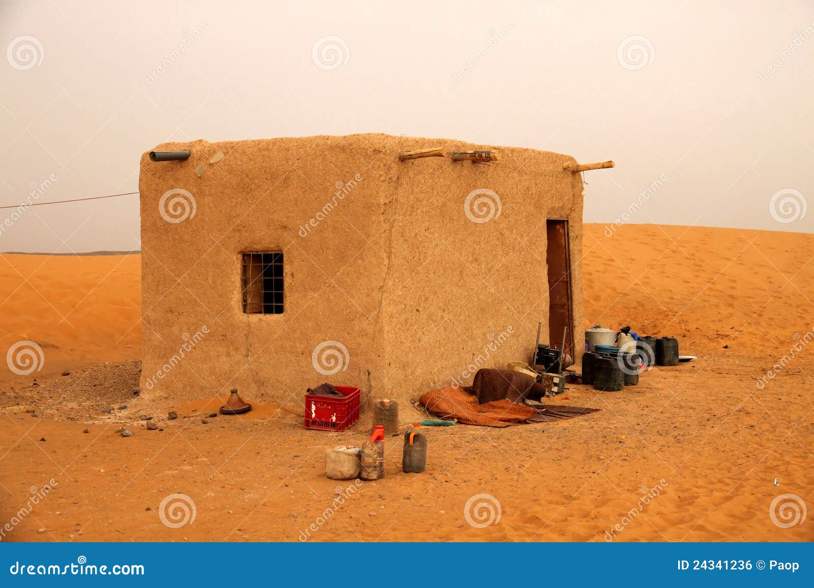 Bedouin Huis In De Woestijn Stock Foto - Afbeelding: 24341236
