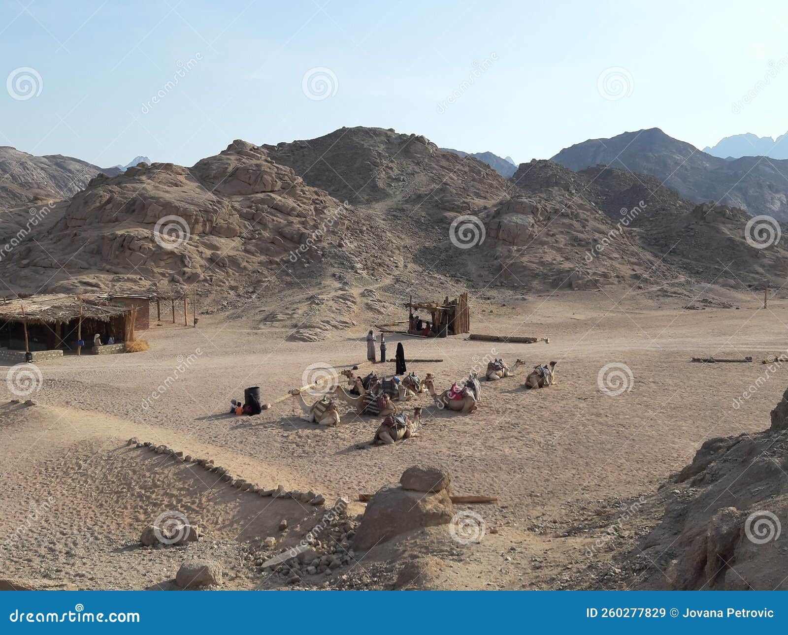 Bedouin village egypt imagen de archivo. Imagen de terreno - 260277829