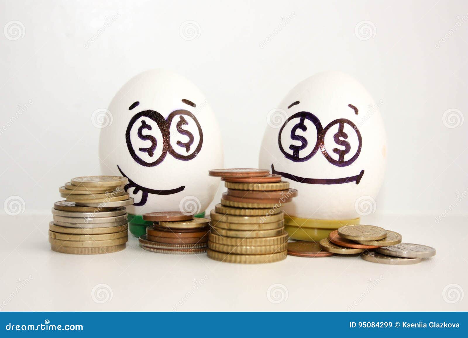 Bedrijfsconceptengeld Ei Het Tonen Stock Afbeelding - Image of gezichts ...