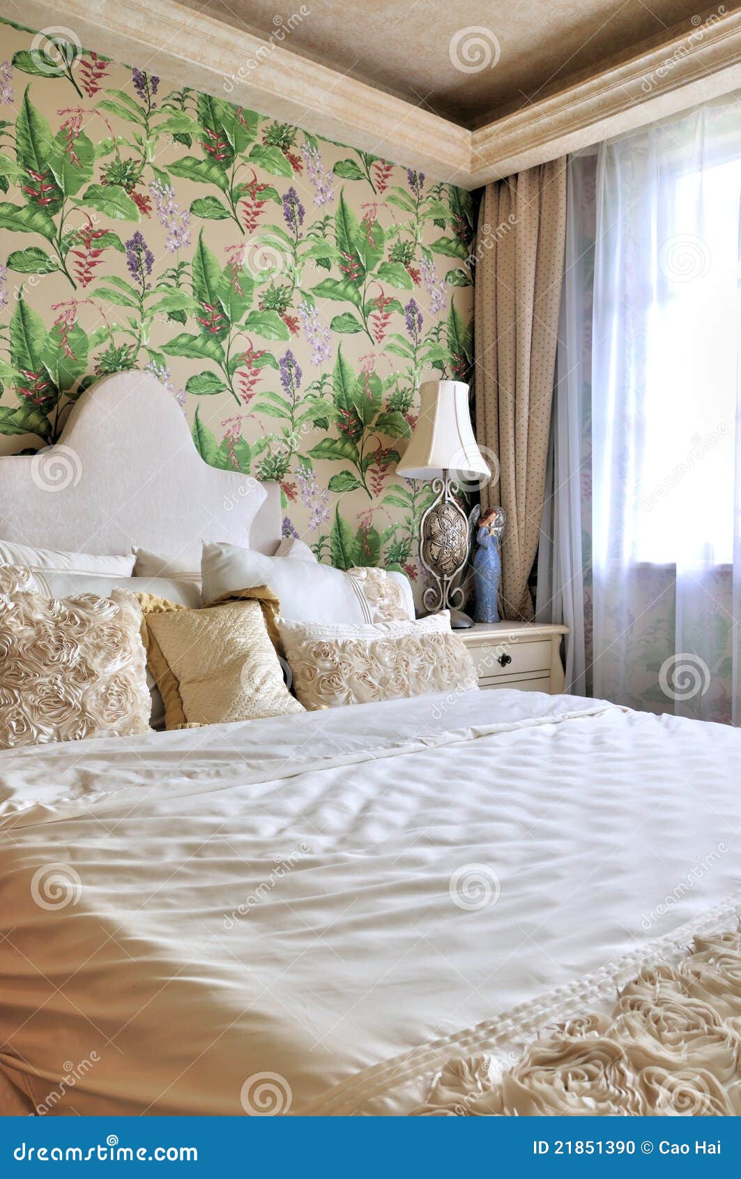 Bedroom Decorated in Flowery Style Stock Photo - Image of lamp ...