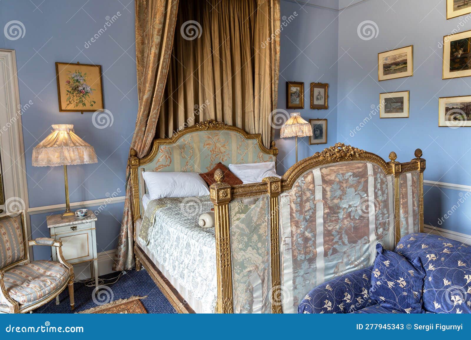 Bedroom and Interior of Warwick Castle, UK Editorial Stock Photo ...