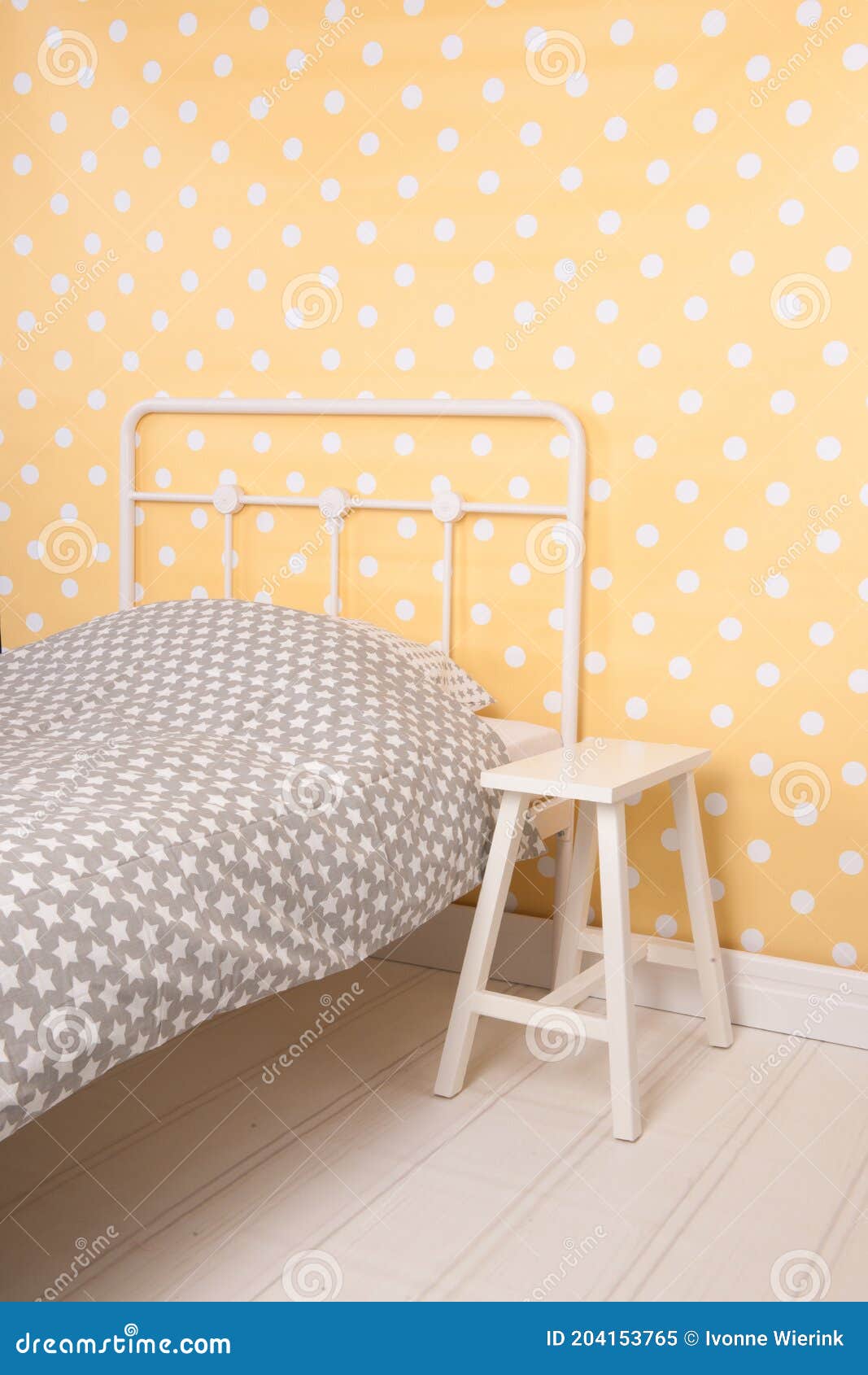 Bedroom with single bed stock image. Image of round - 204153765