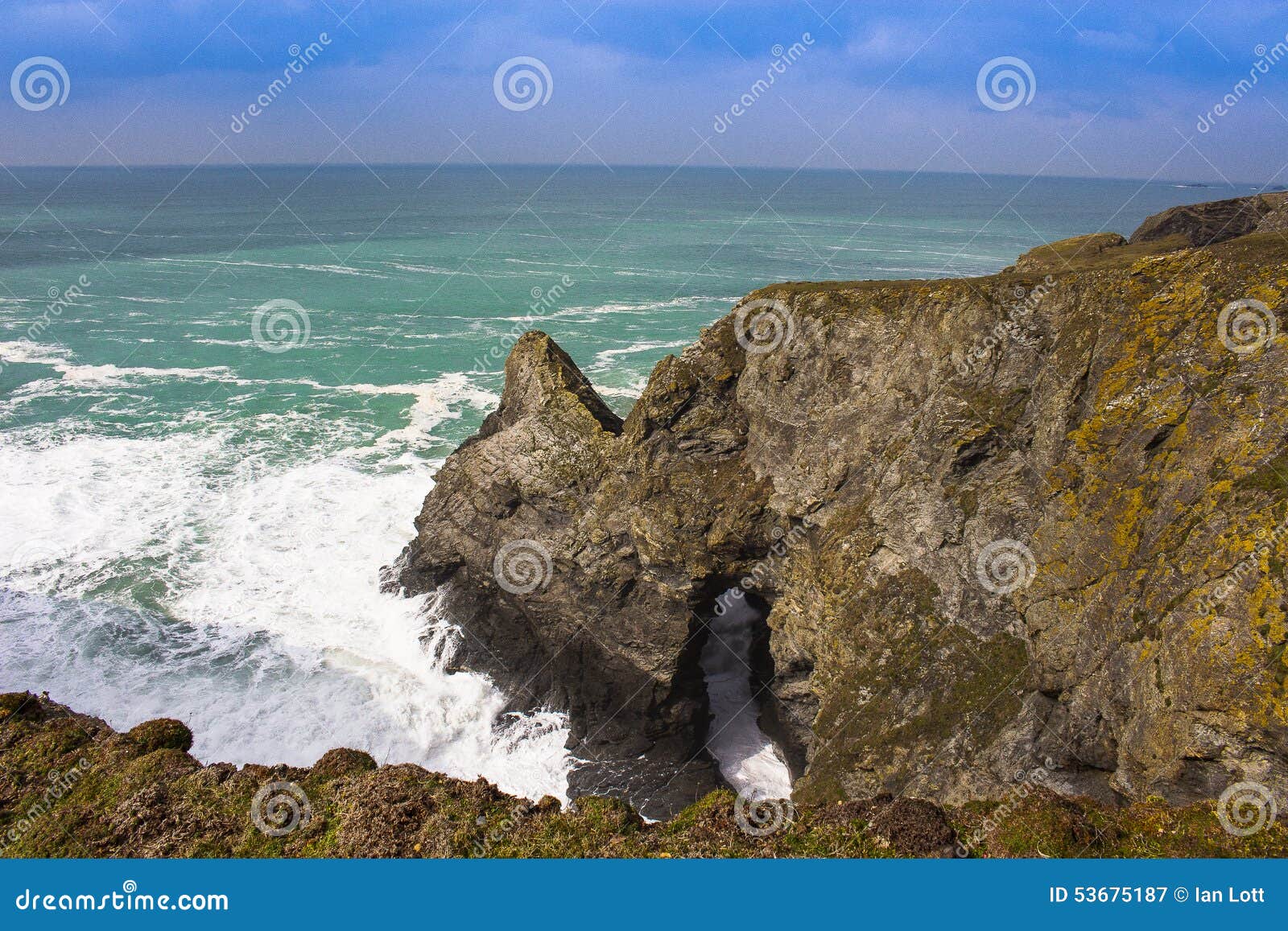 Bedruthen Steps Coastal Path, North Cornwall Coast Stock Image - Image ...