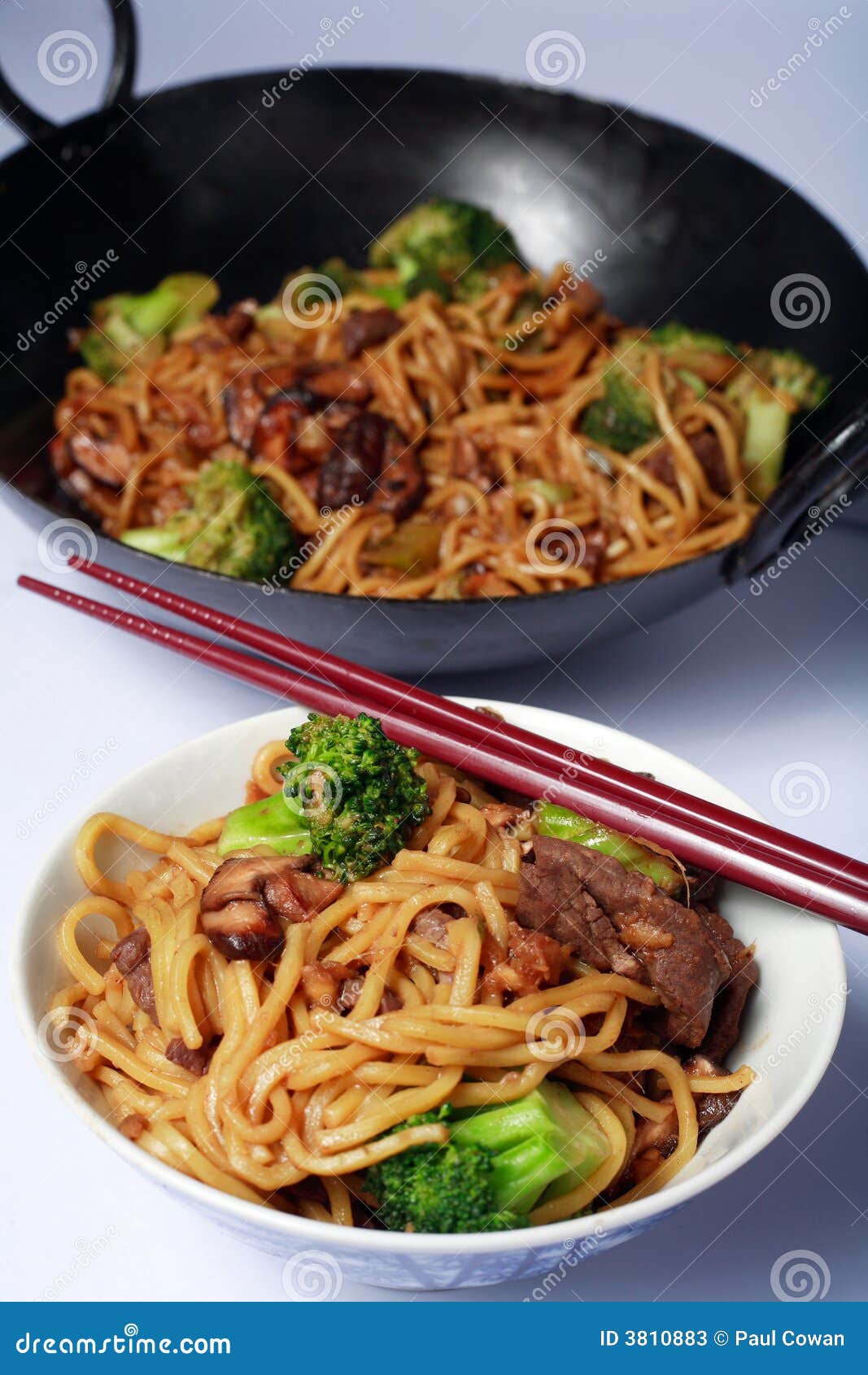 Beef chinese chow mein wok stock image. Image of chinese - 3810883