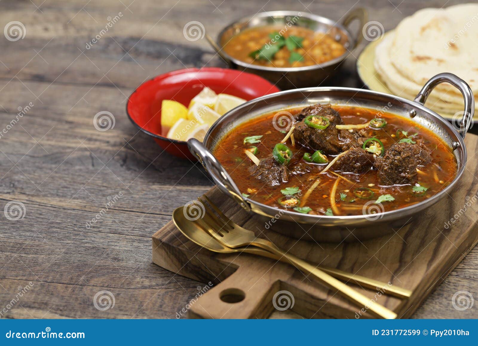 Nihari, Pakistani Beef Curry Stock Image - Image of cuisine, shank ...