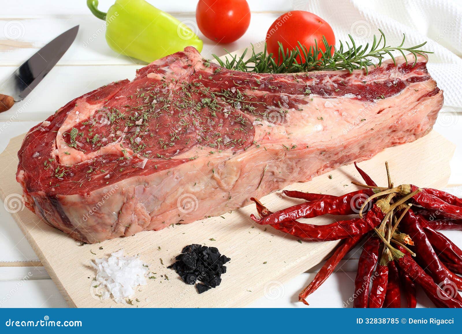 Beef Steack on Cutting Board Stock Image - Image of refreshment, still ...